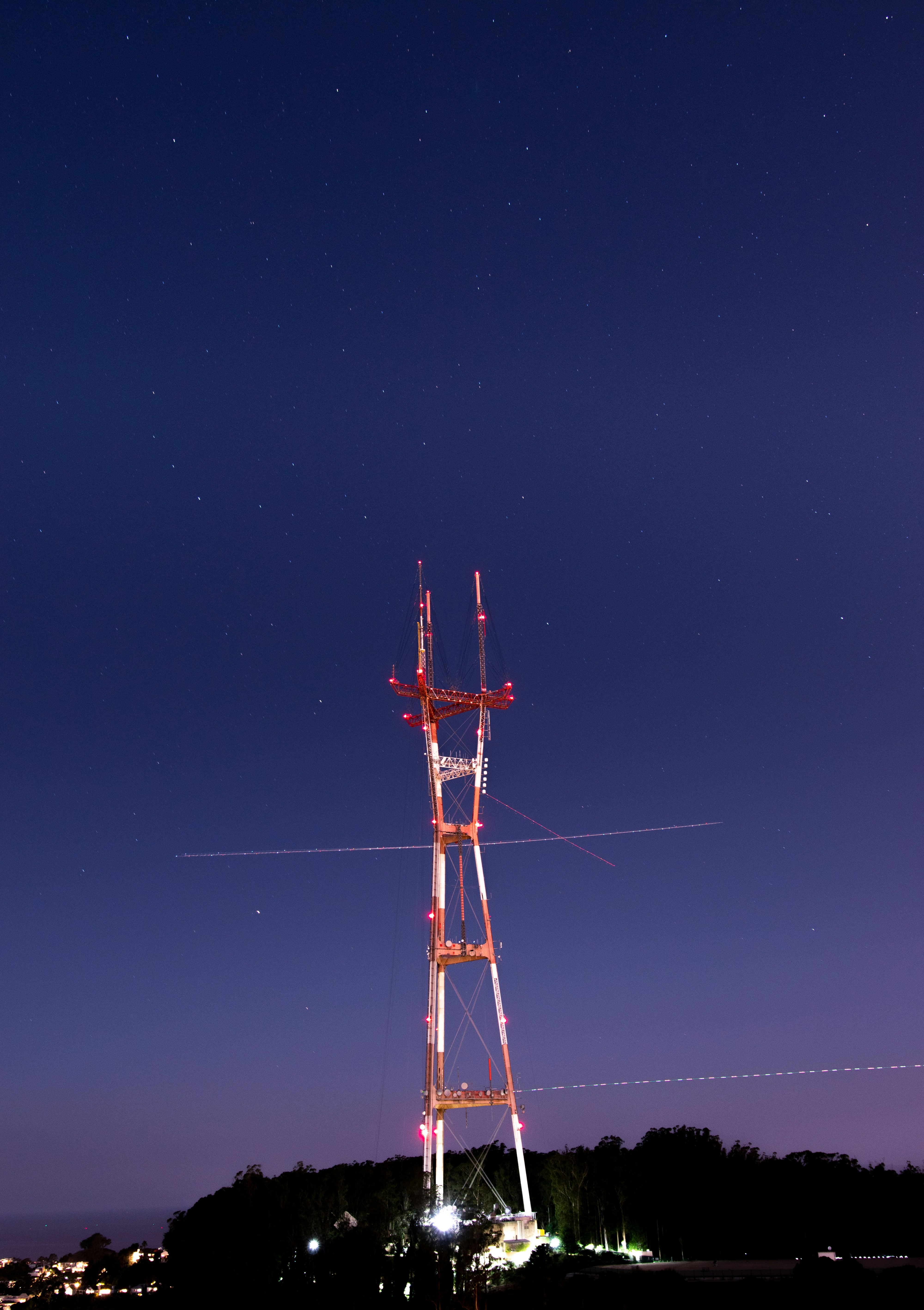 Red tower photo – Free Blue Image on Unsplash