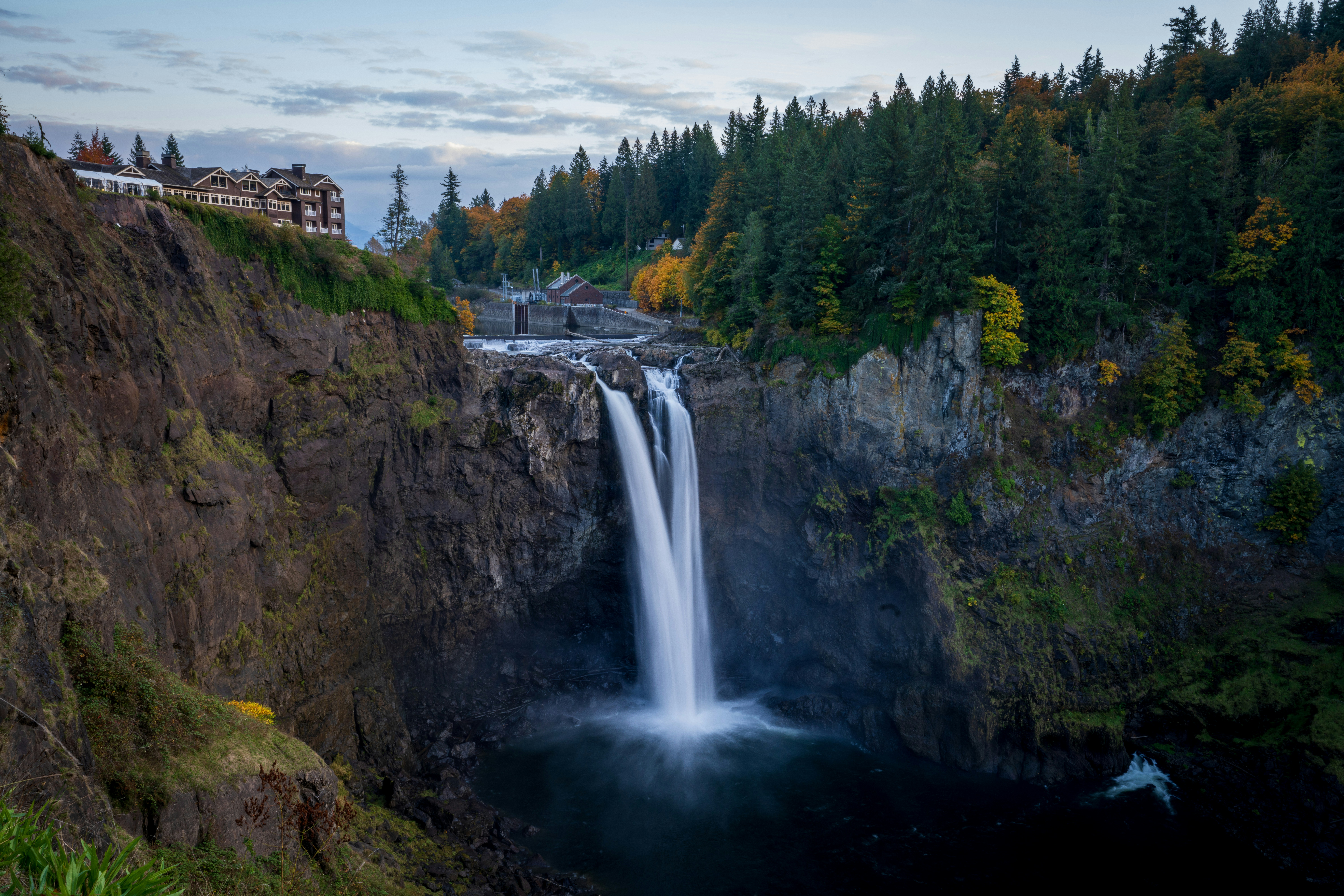 Waterfall near forest photo – Free Grey Image on Unsplash