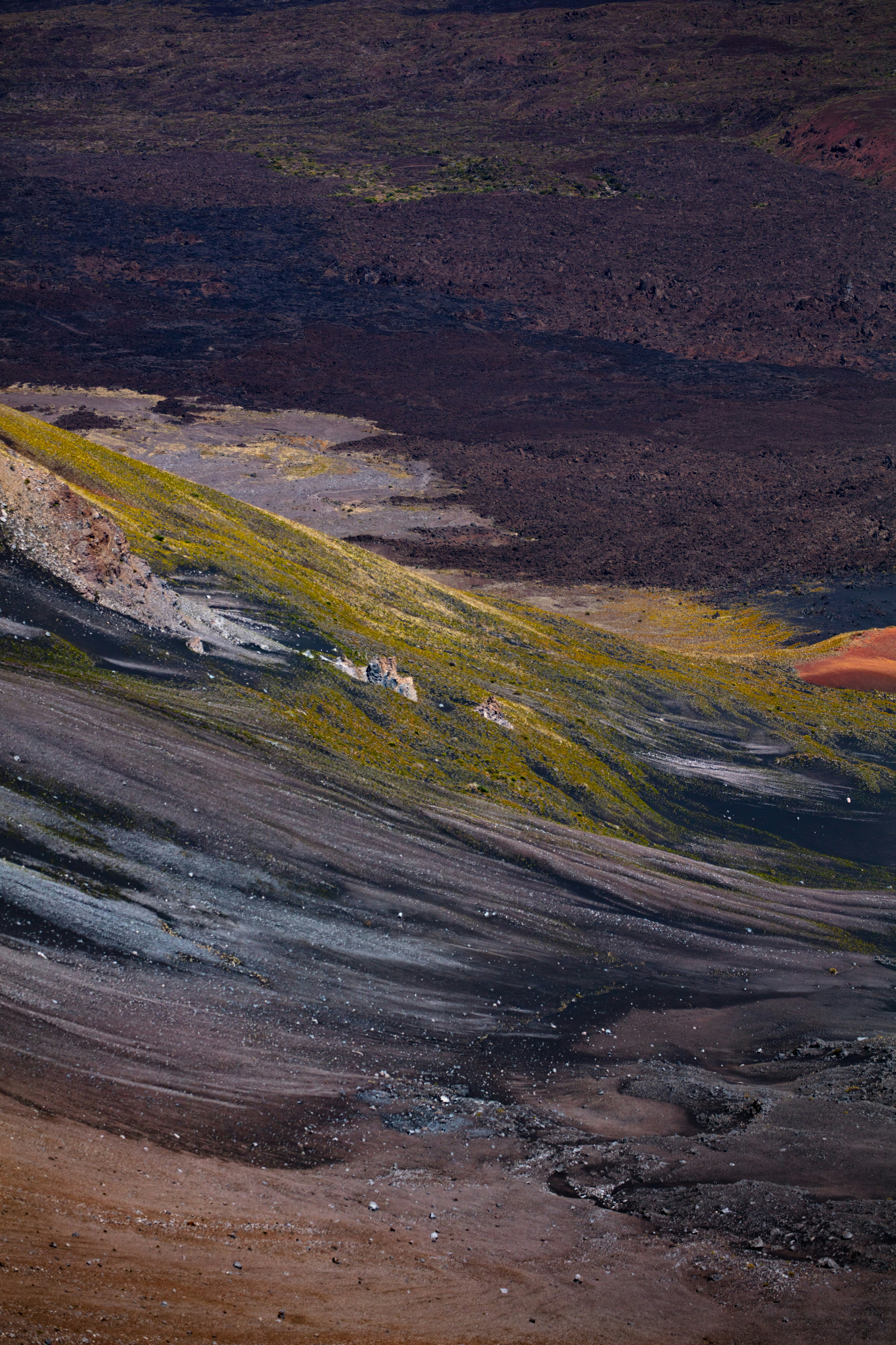 Lava-ridge Norique: A Strata of Colors