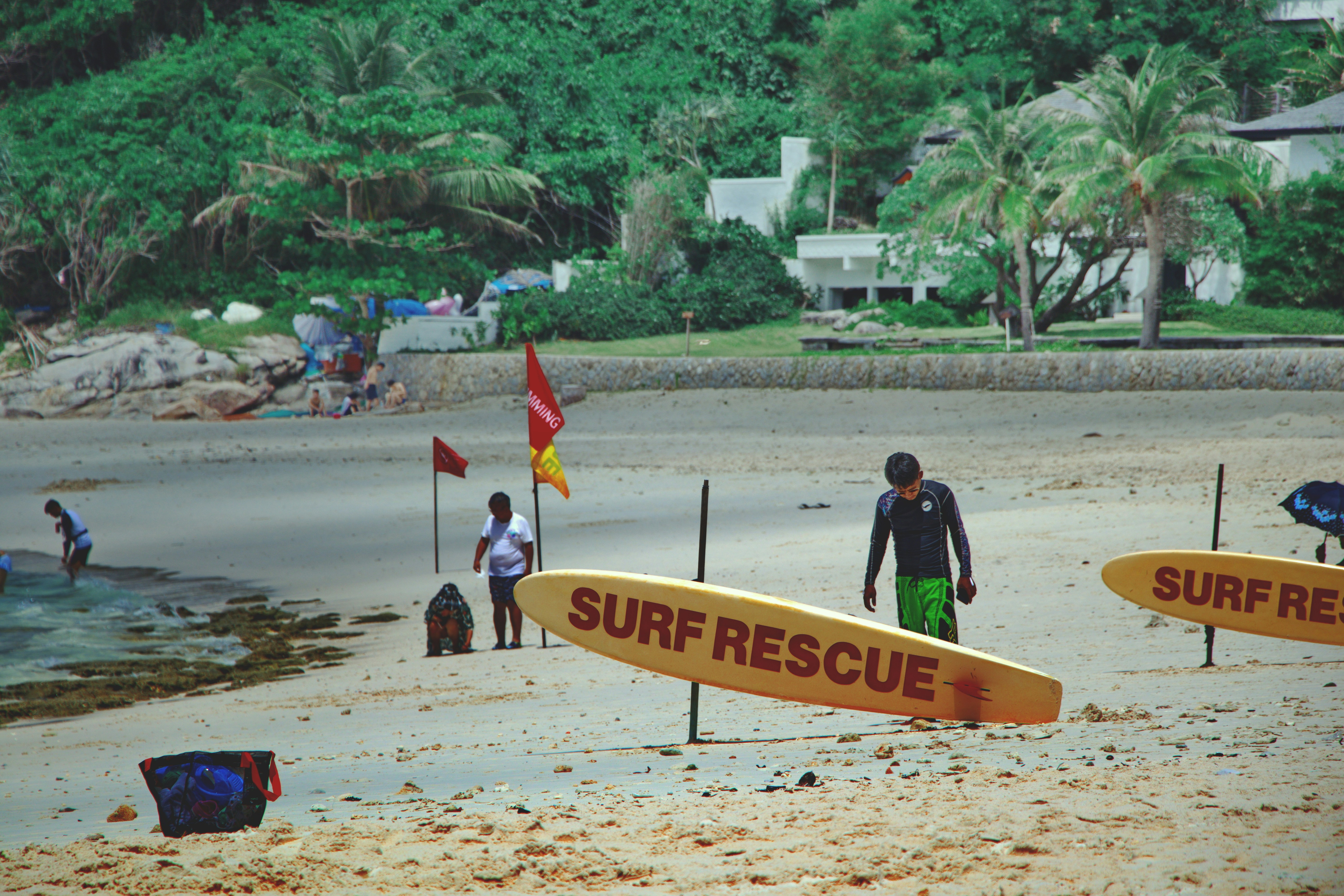 Surf Rescue sur une plage photo – Image gratuite de Nature sur Unsplash