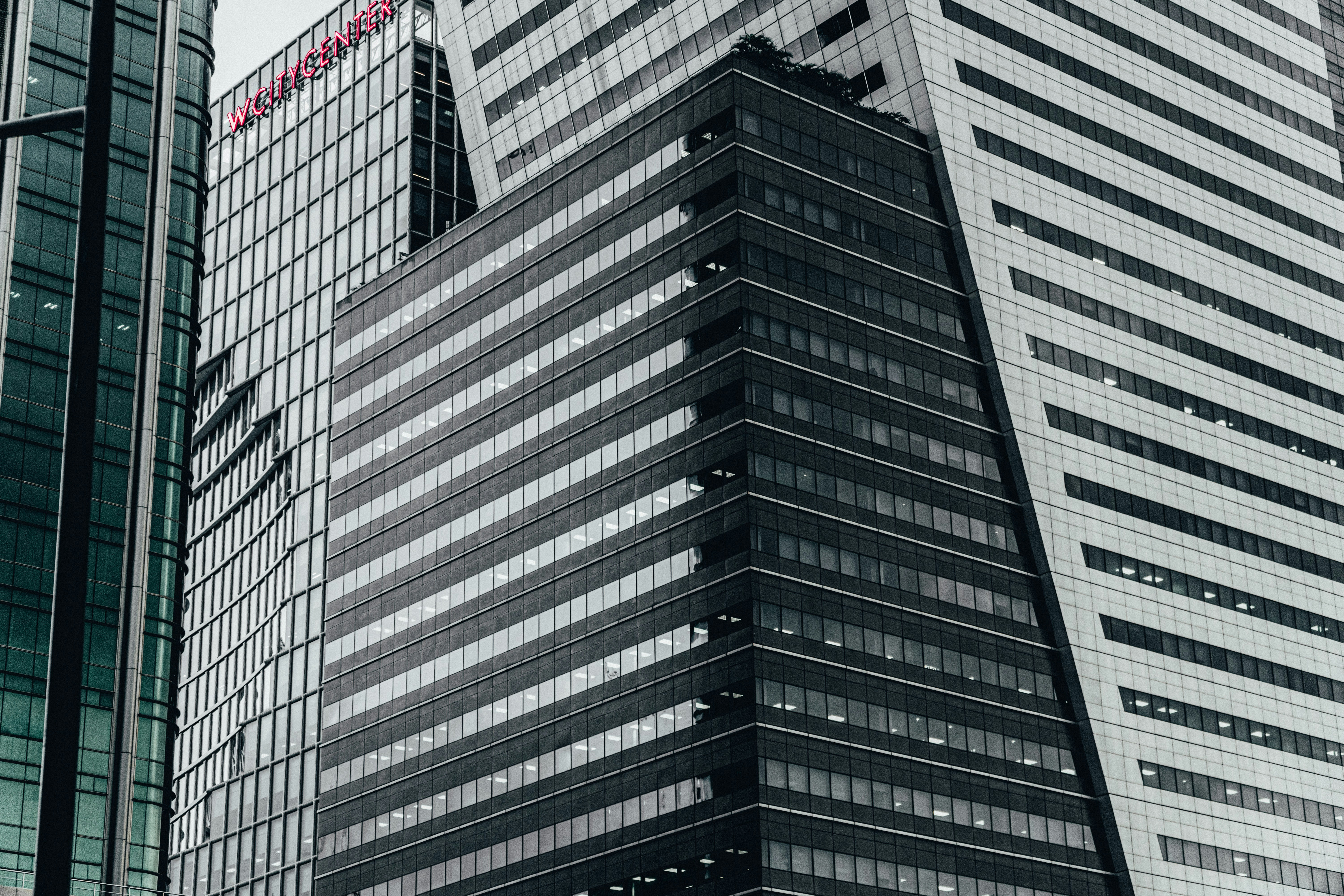 Black and gray building photo – Free Bgc Image on Unsplash