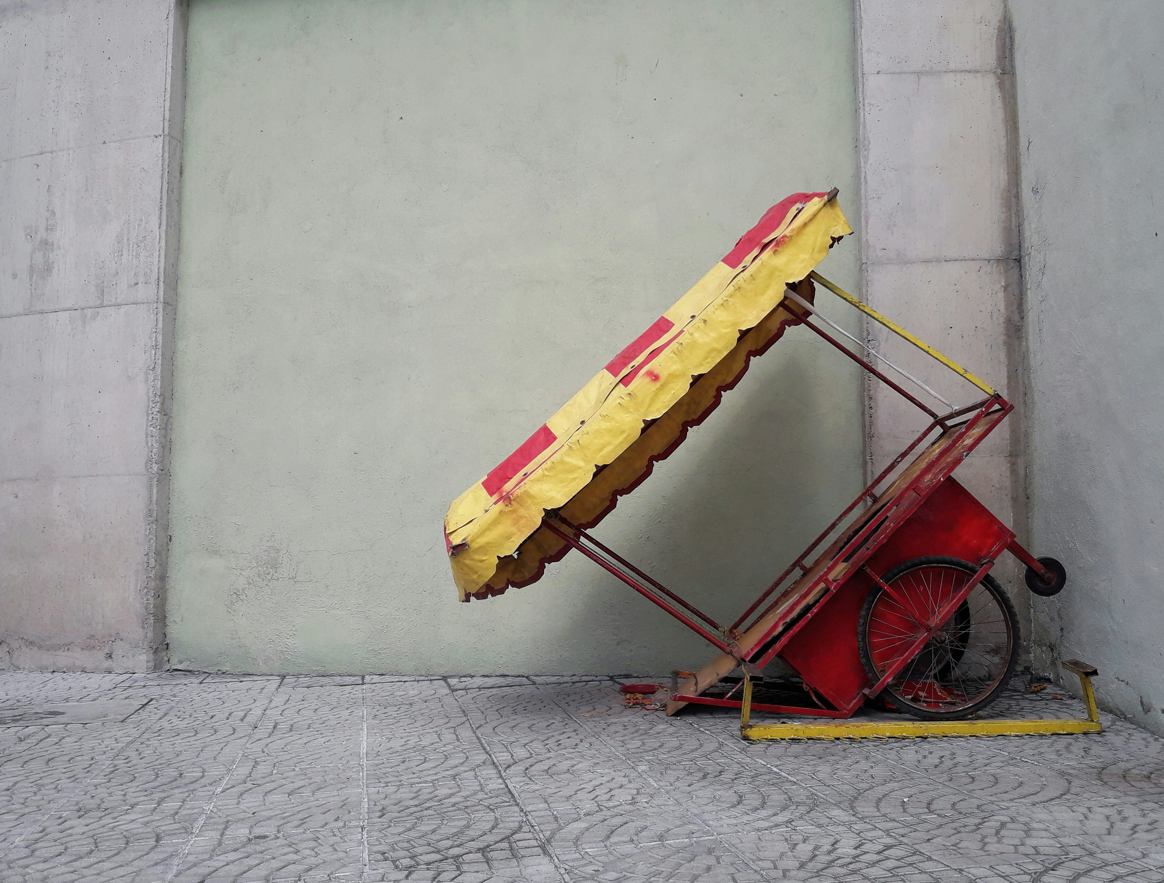 The Leaning Cart: A Study in Abandonment