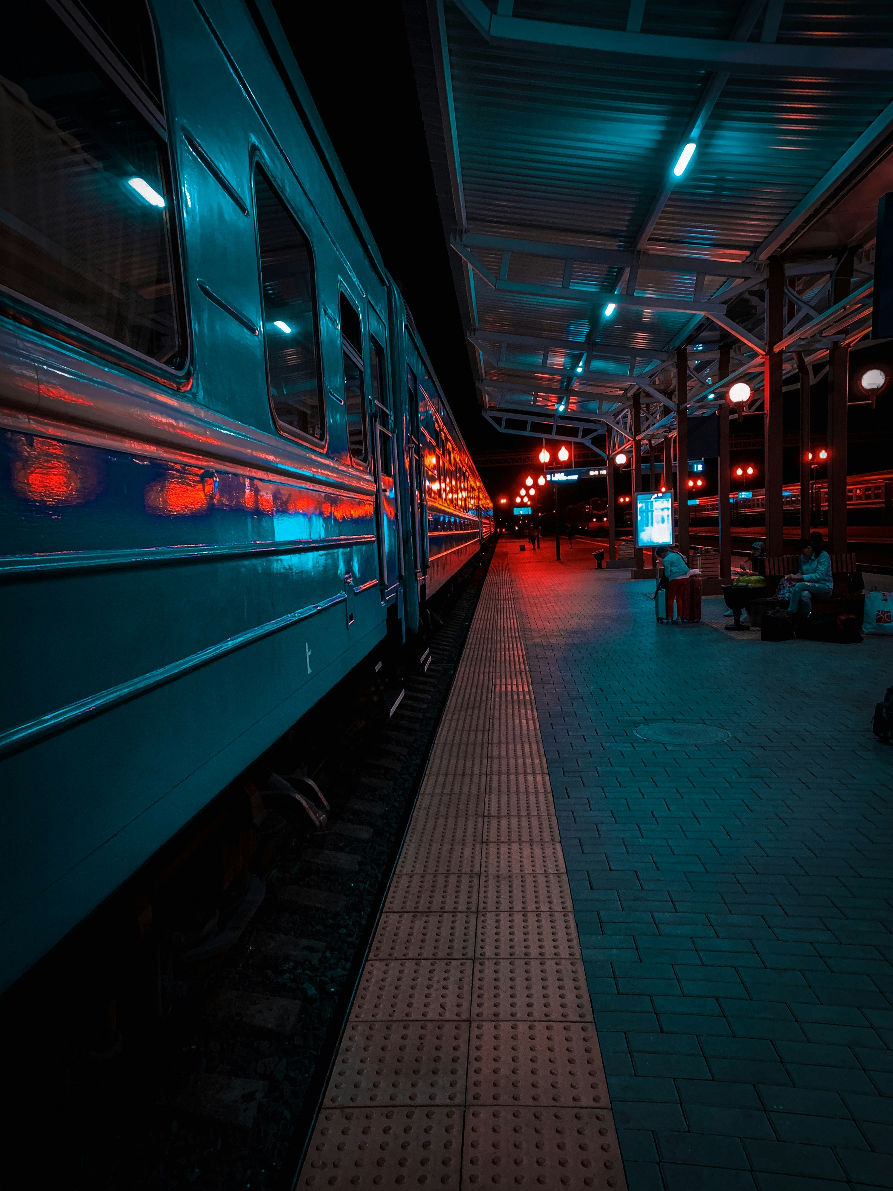 Foto Tren en la estación – Imagen Tren Mogilev gratis en Unsplash