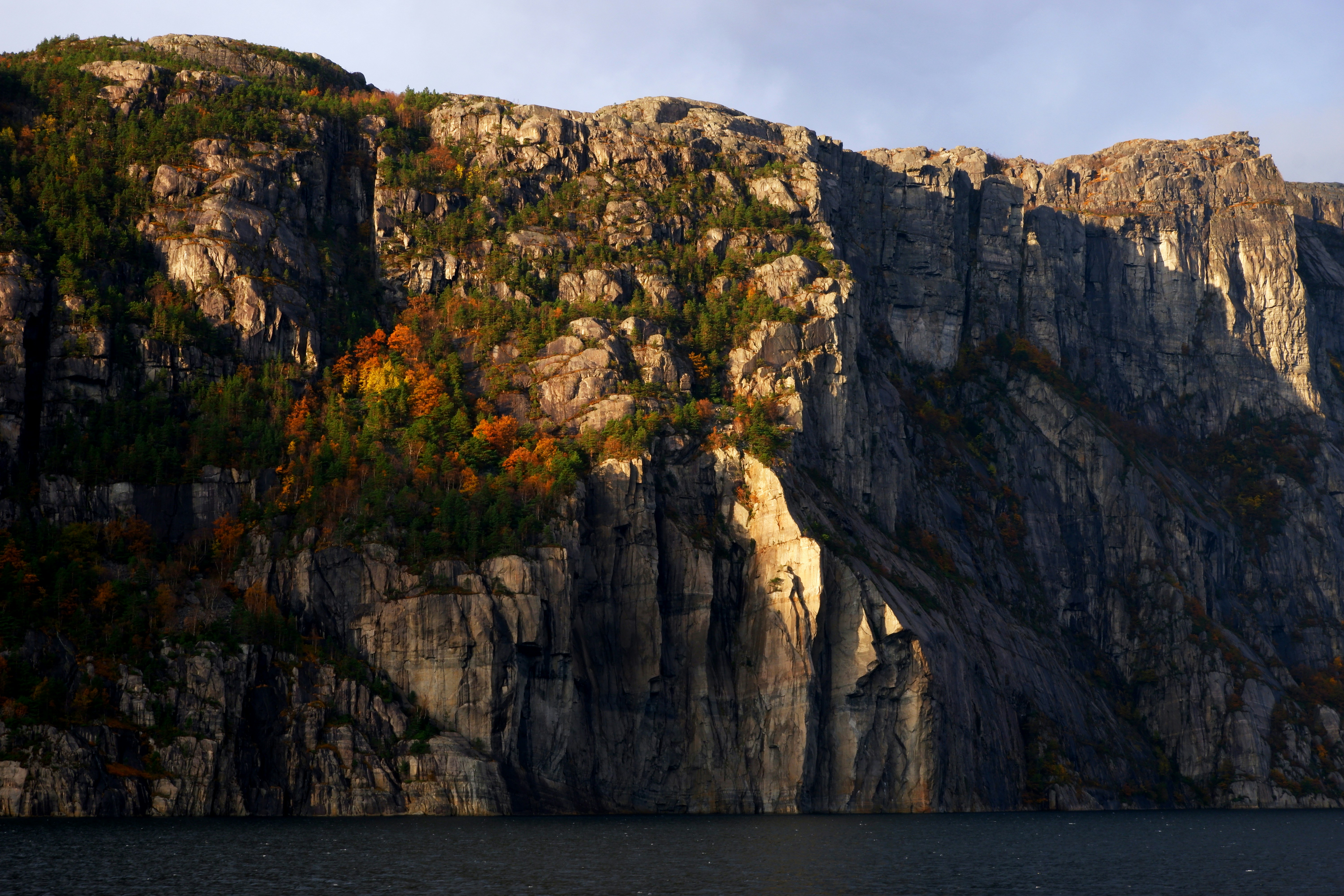 Black and gray rock formation photo – Free Nature Image on Unsplash