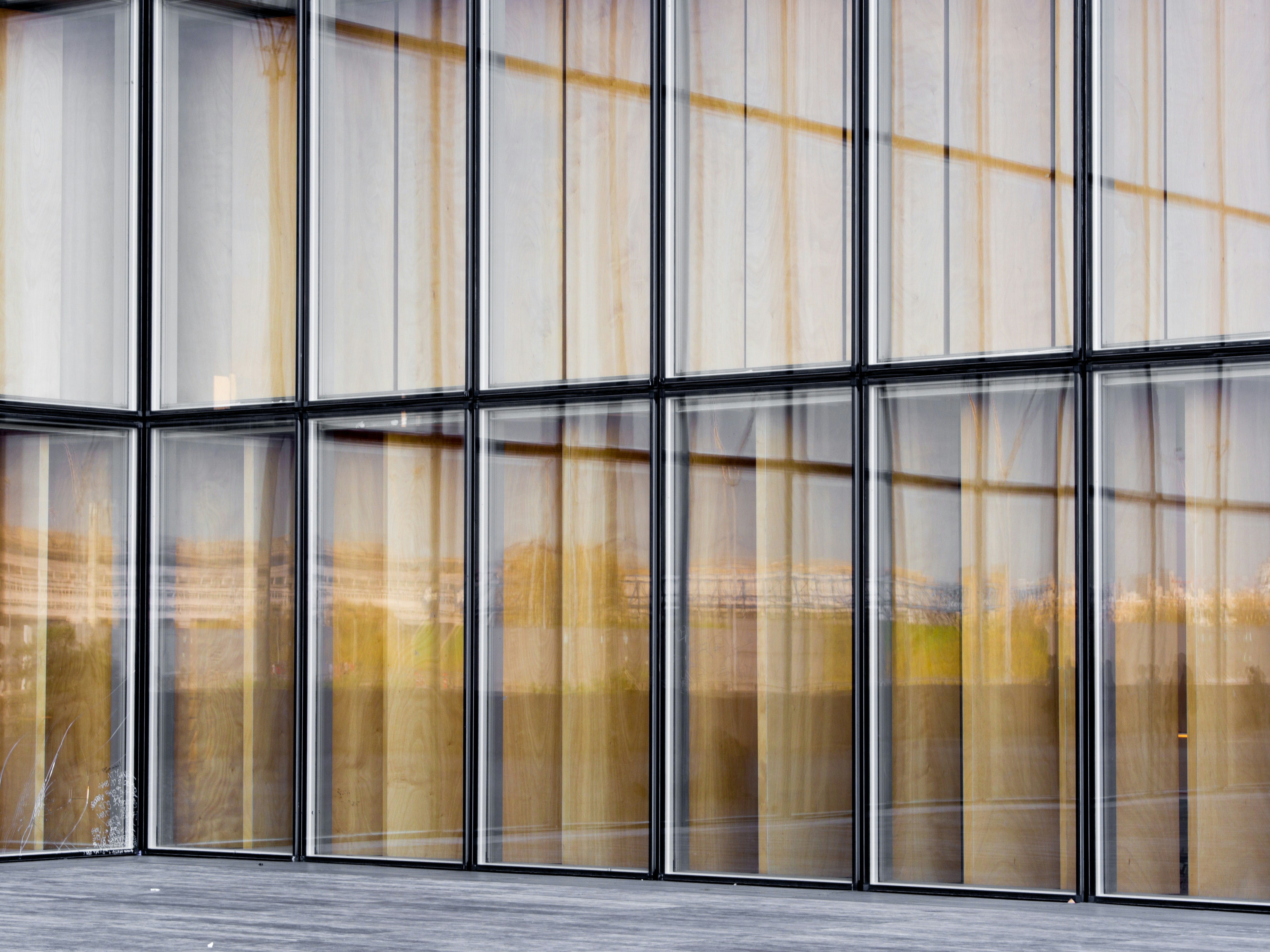 Mur-rideau en verre transparent photo – Photo Bibliothèque nationale de ...