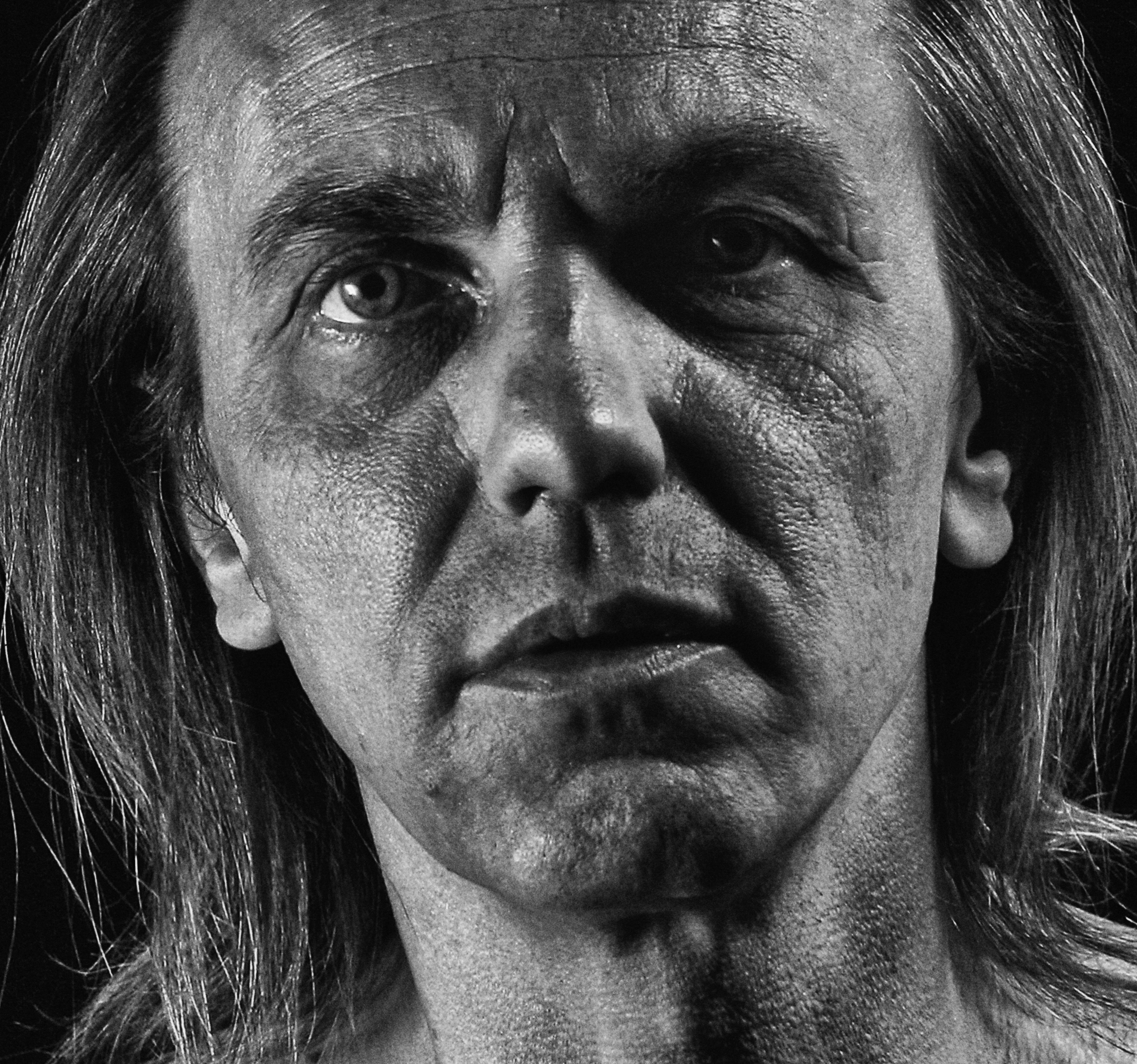 Grayscale photo of man's face photo – Free Portrait Image on Unsplash