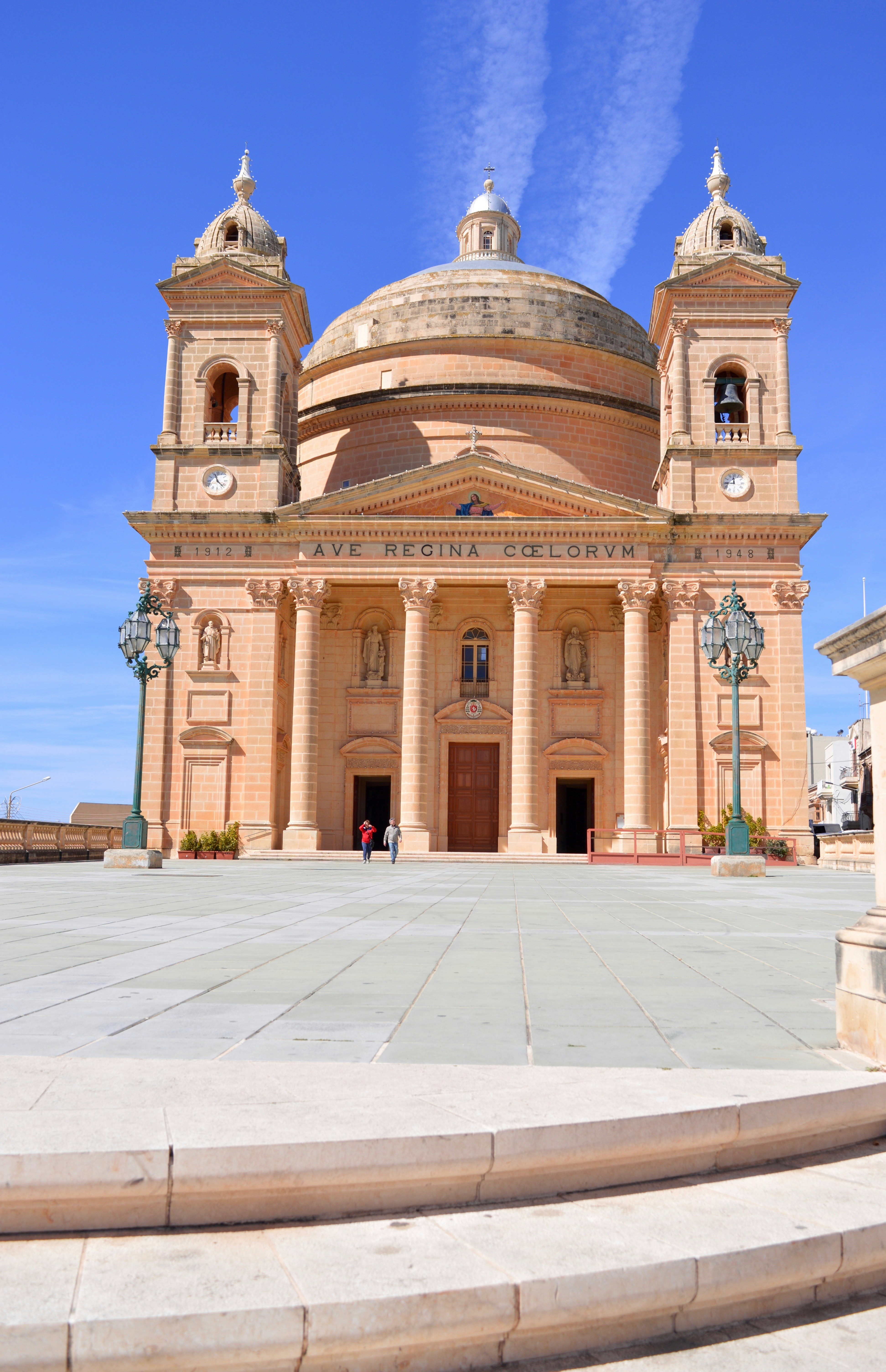 Pink dome building photo – Free Dome Image on Unsplash