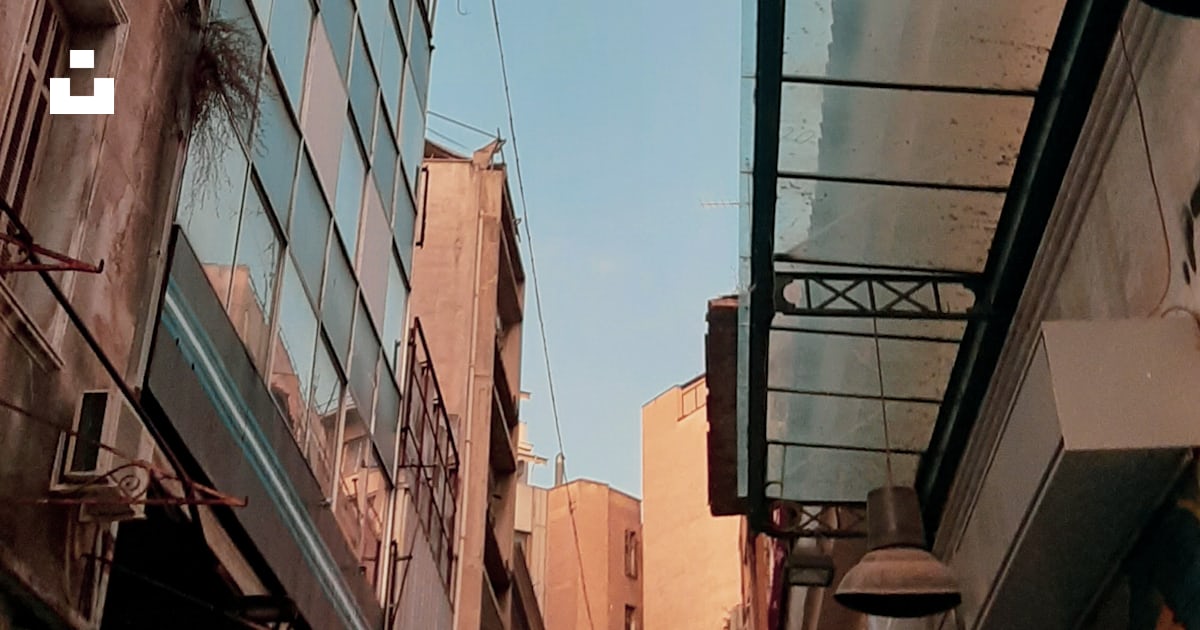 昼間の青空と白空の下の建物のローアングル撮影の写真 Unsplashのアテネの無料画像