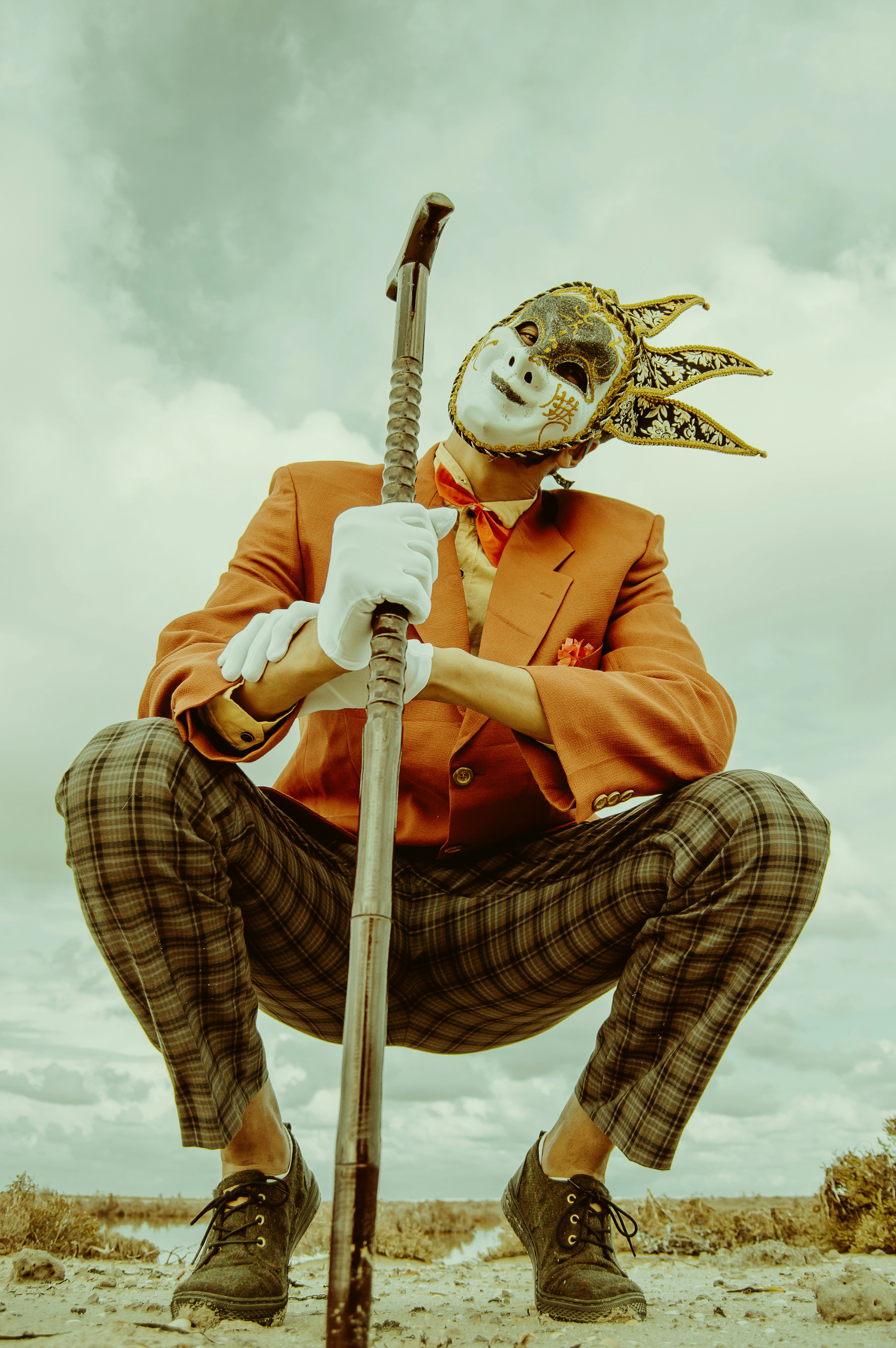 Man wearing mask with cane photo – Free Brown Image on Unsplash