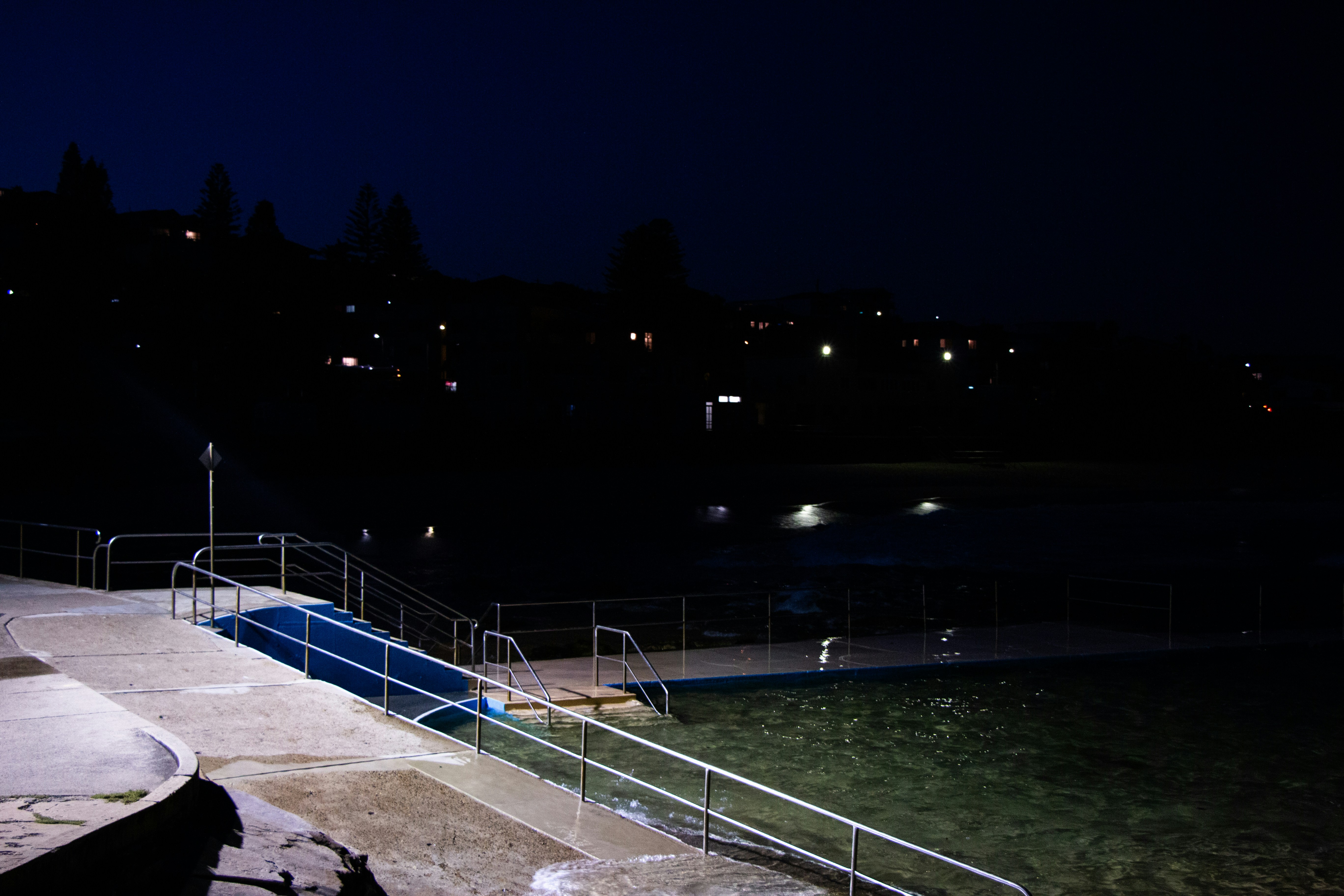 Green beach in dim light photo – Free Staircase Image on Unsplash