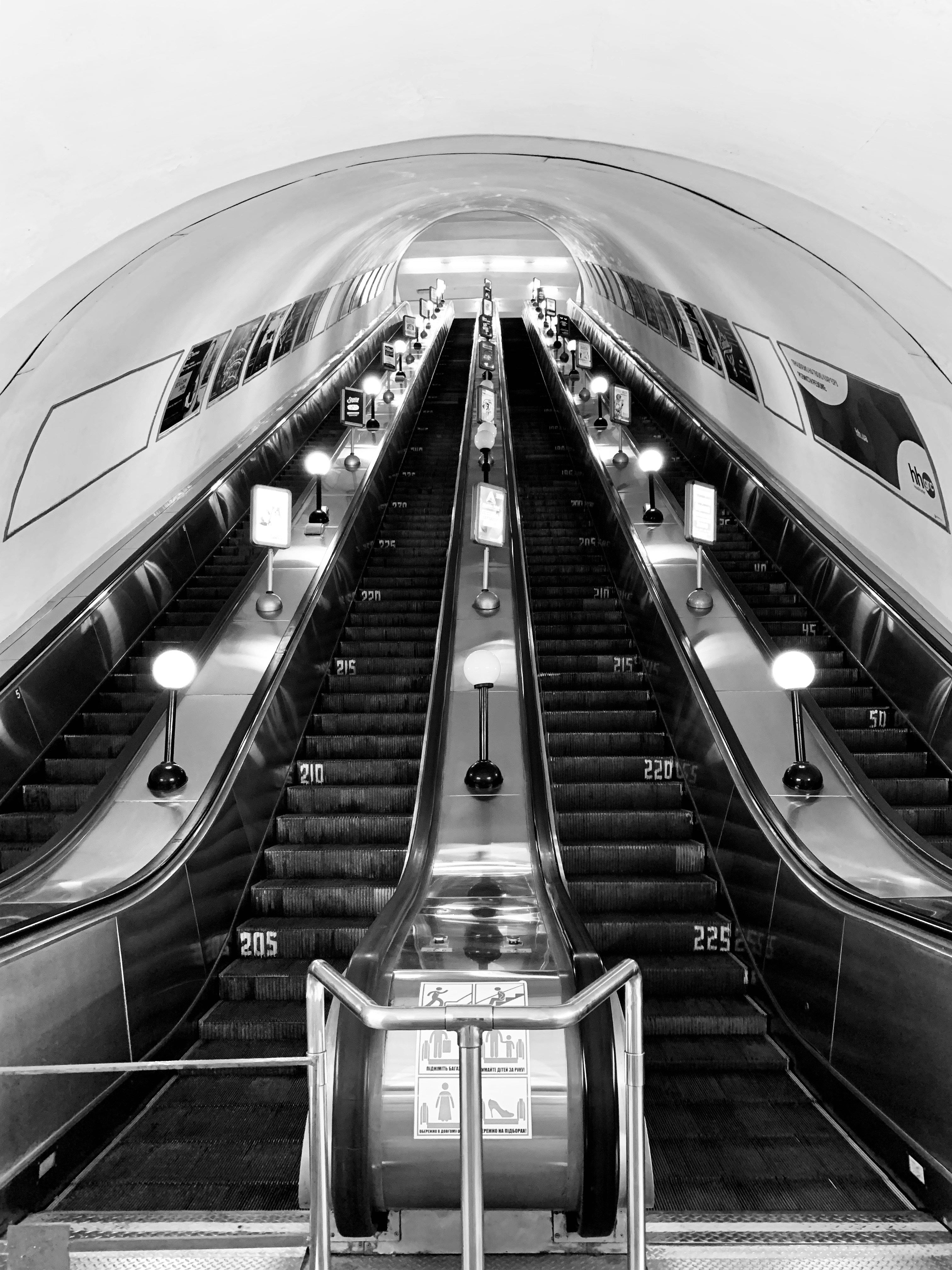 Empty elevator photo – Free Black Image on Unsplash