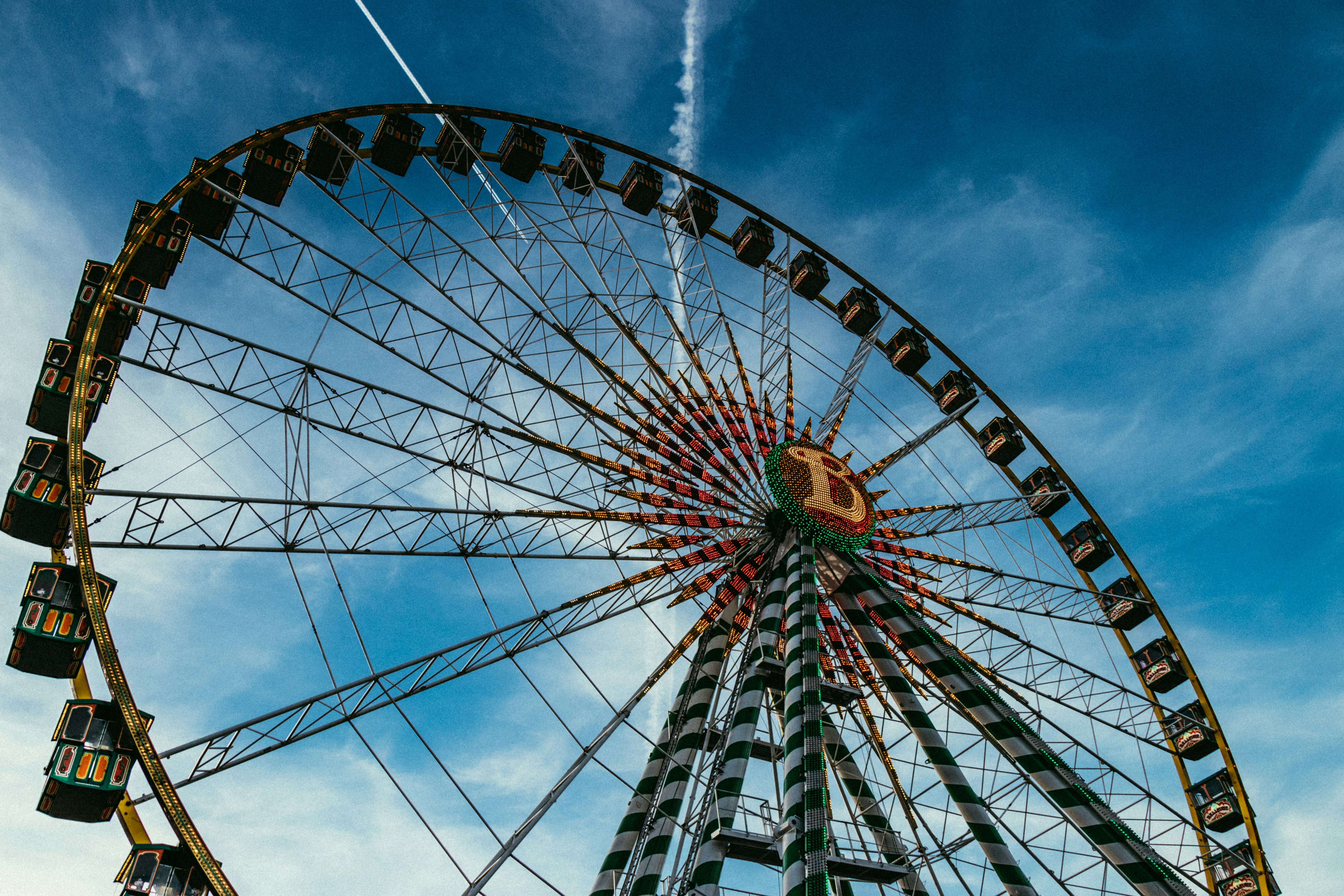 Gray Ferris Wheel during daytime photo – Free Hamburg Image on Unsplash