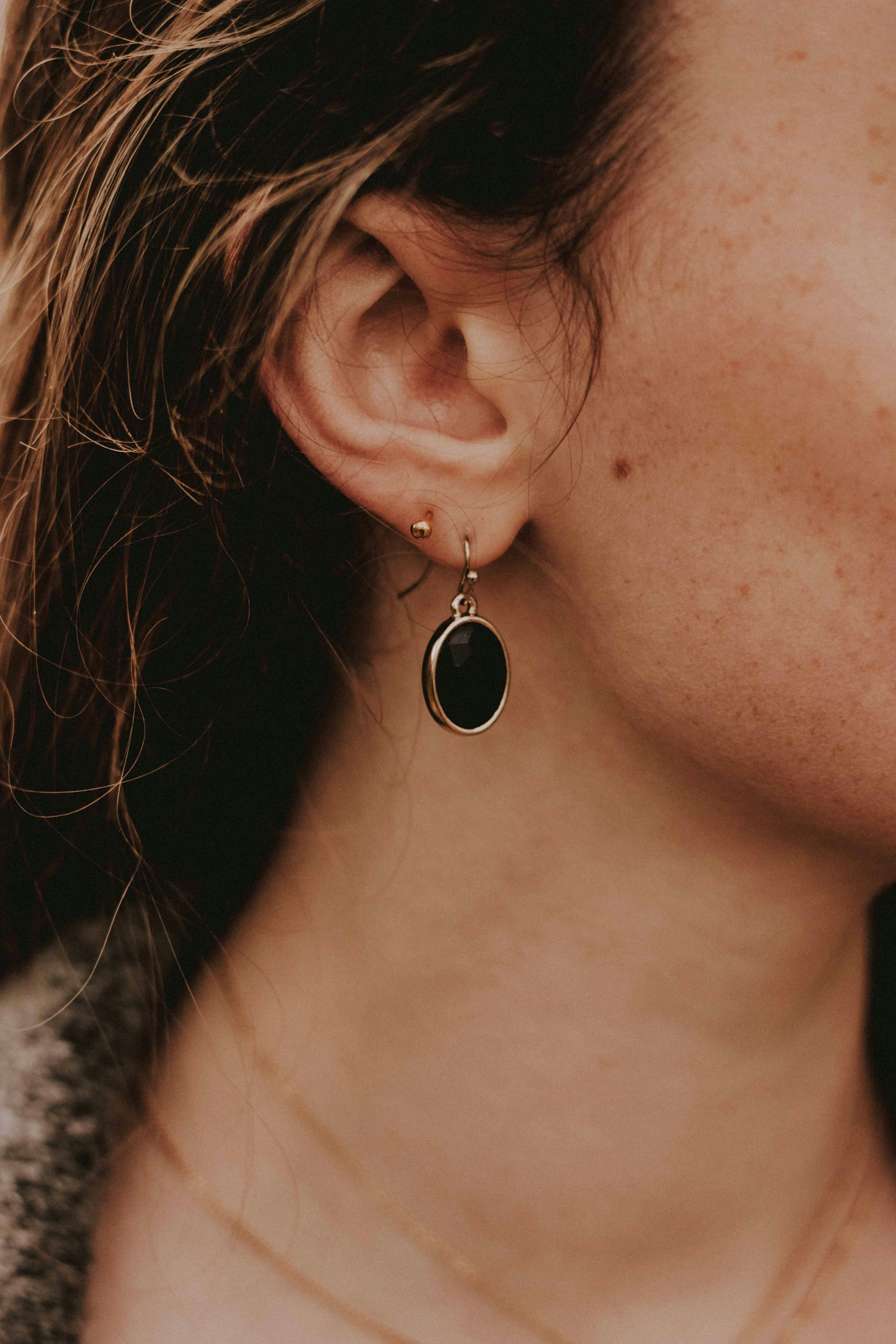 500+ Earring Pictures [HD] | Download Free Images on Unsplash