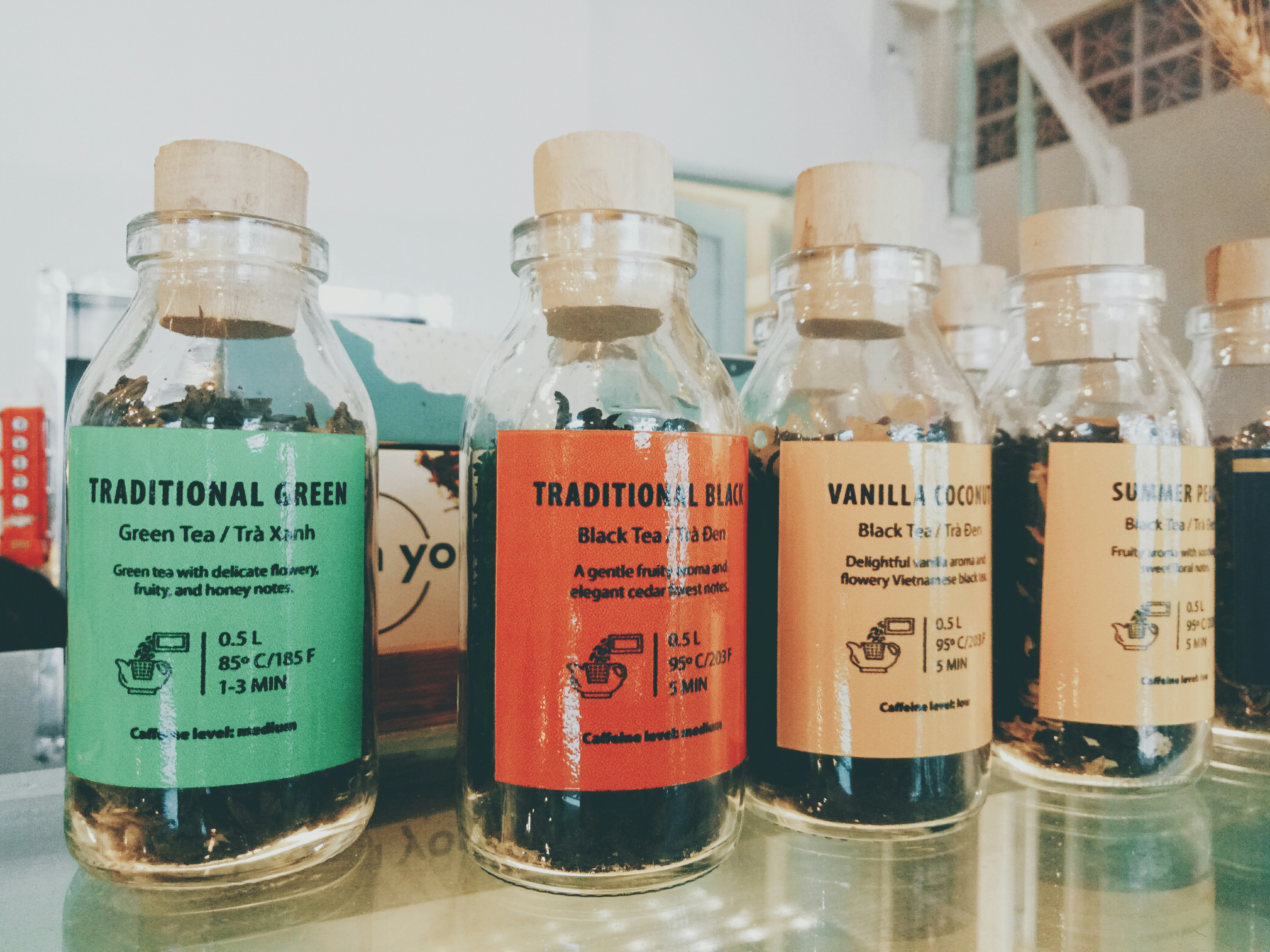 Assorted-label bottle lot photo – Free Red Image on Unsplash