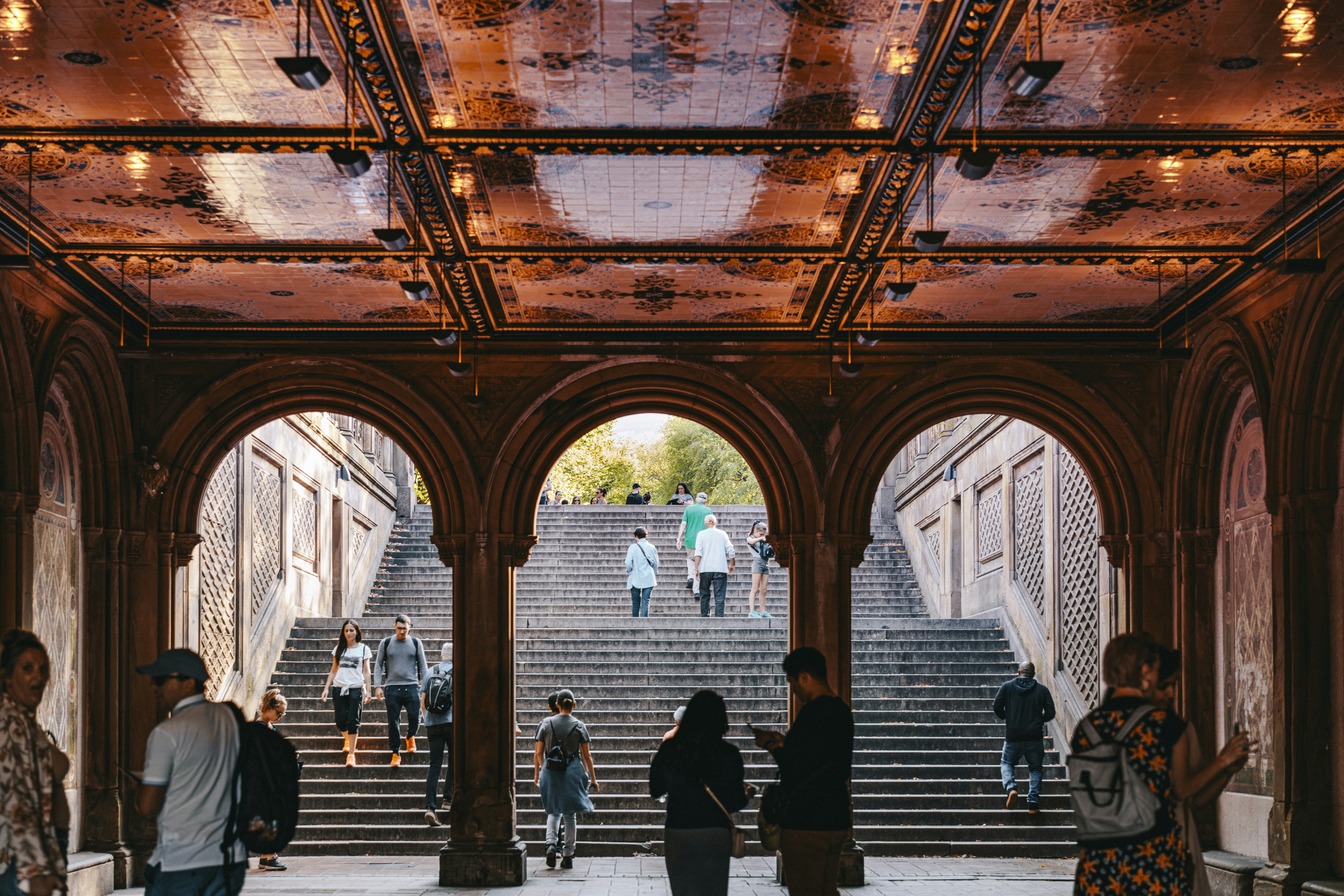 Crowd inside building photo – Free Nyc Image on Unsplash