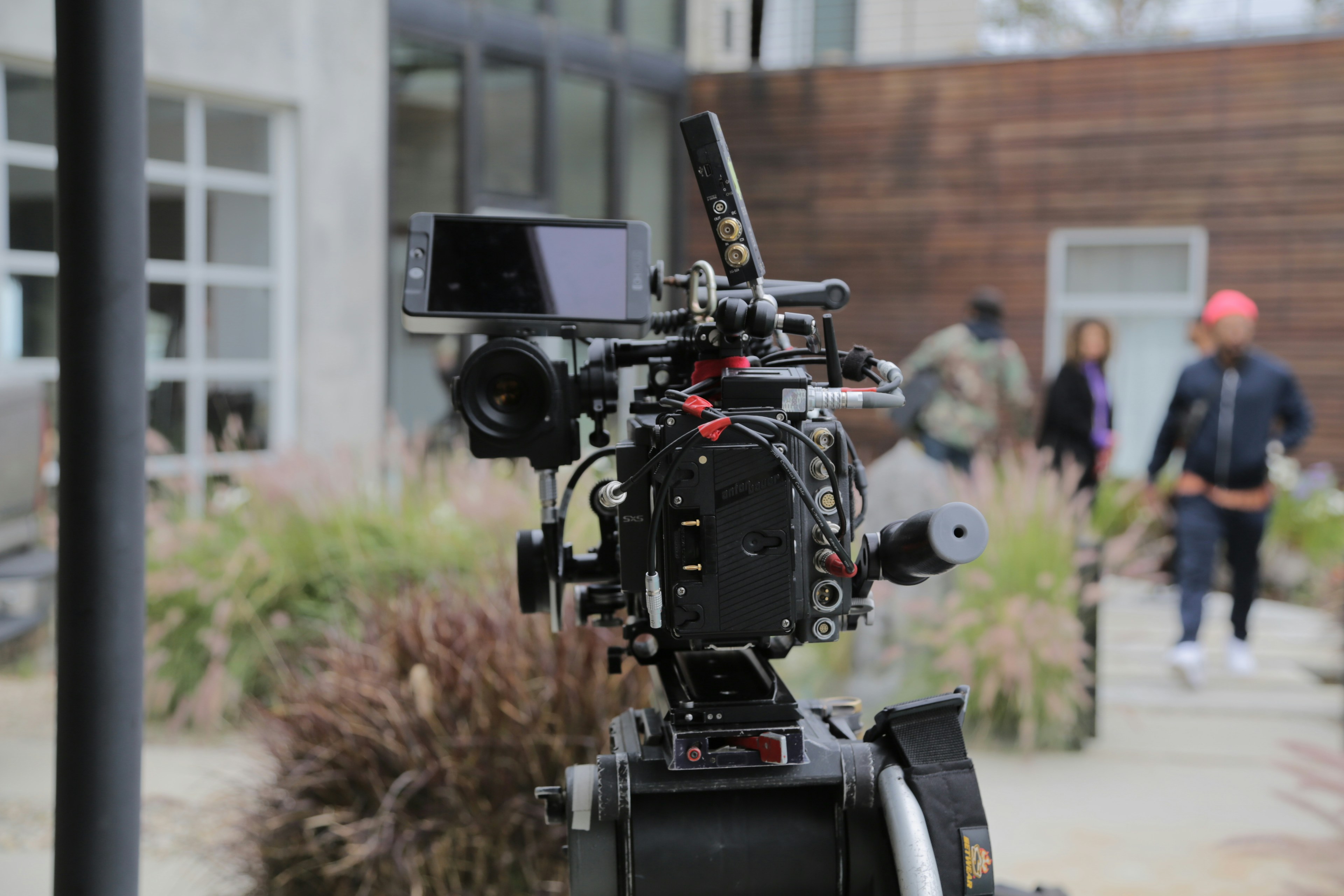 Black filming camera photo – Free Malibu Image on Unsplash