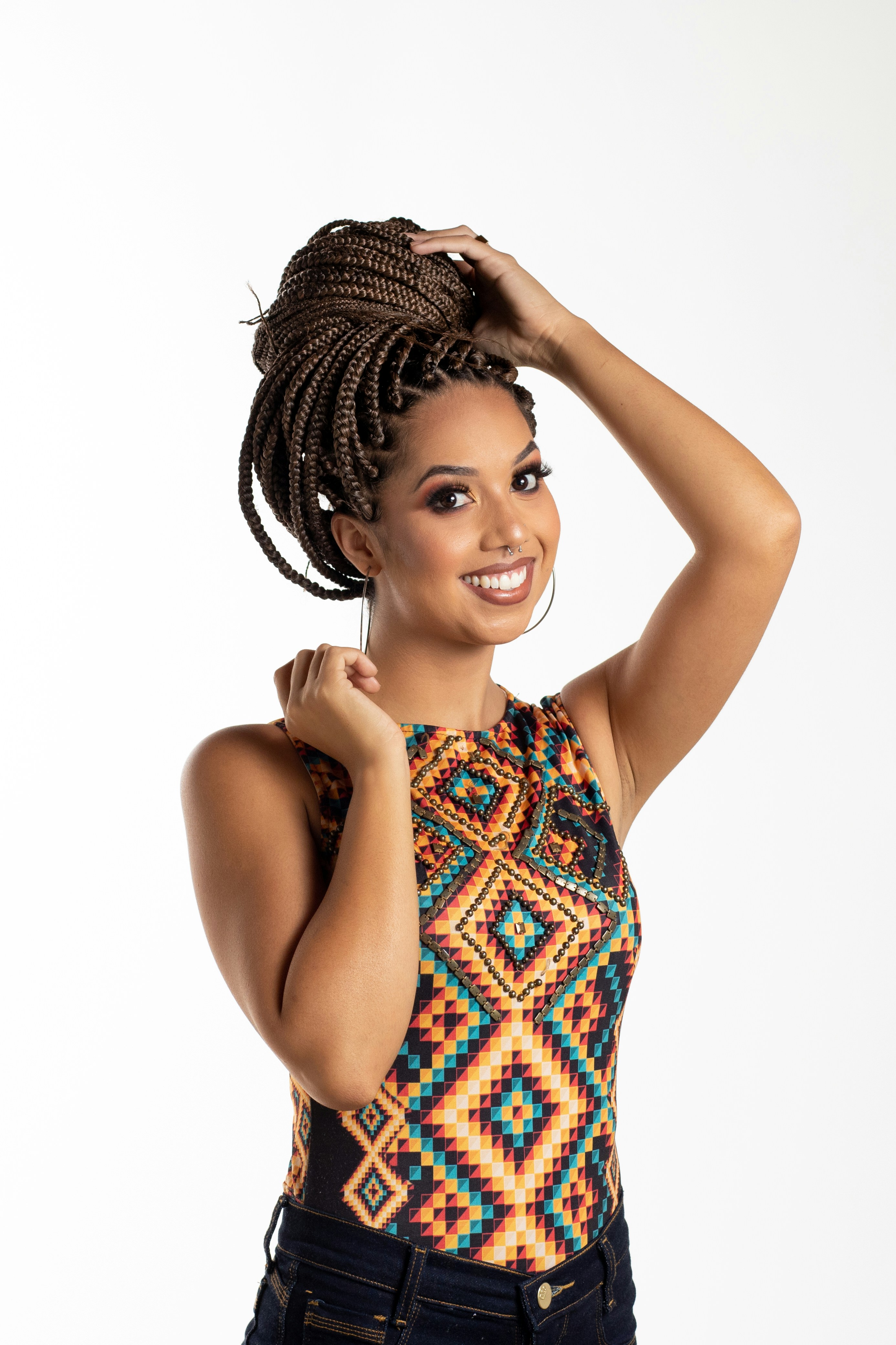 Woman wearing multicolored blouse and blue jeans photo – Free Formosa ...