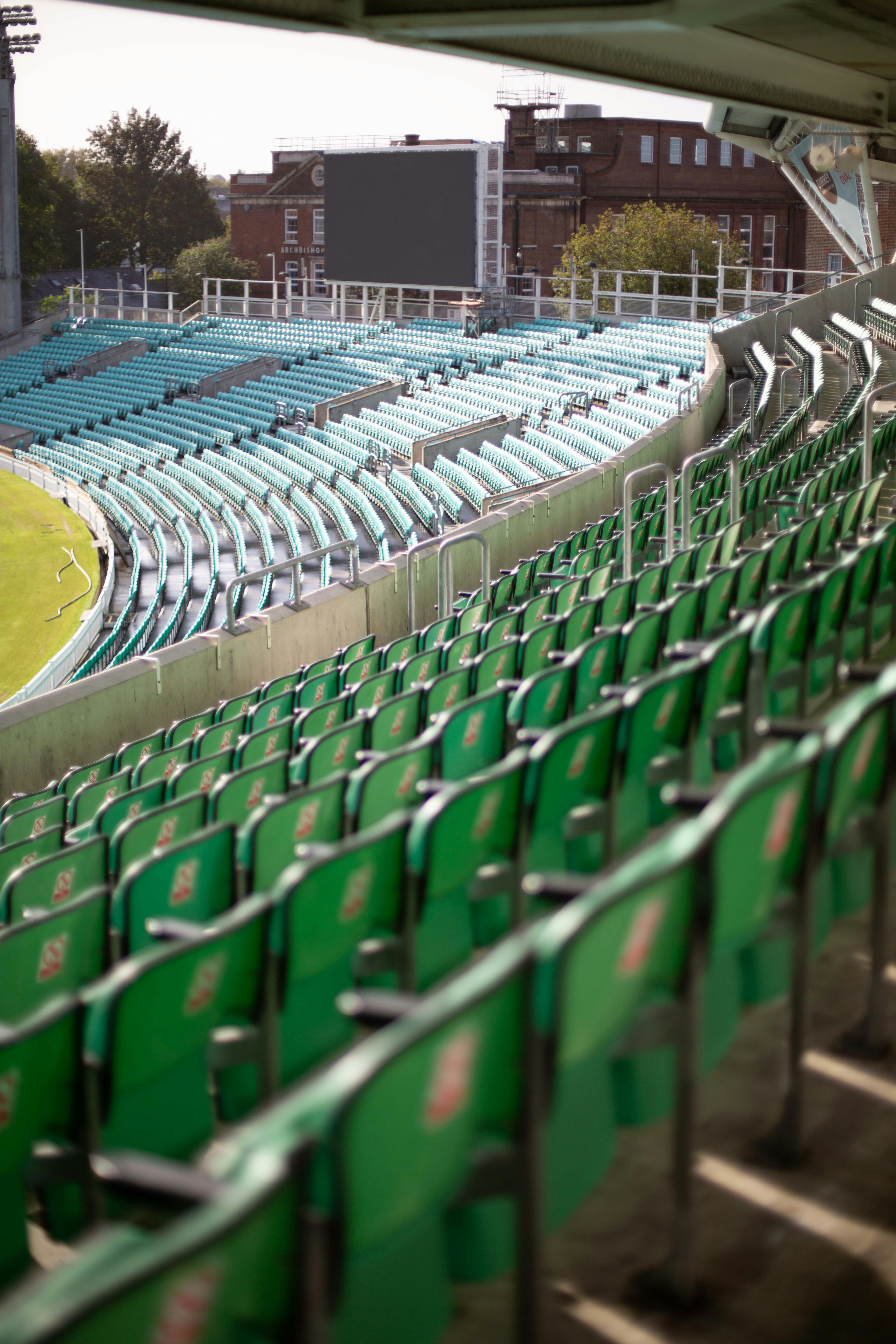 Emerald Stands: Quiet Geometry of a Stadium