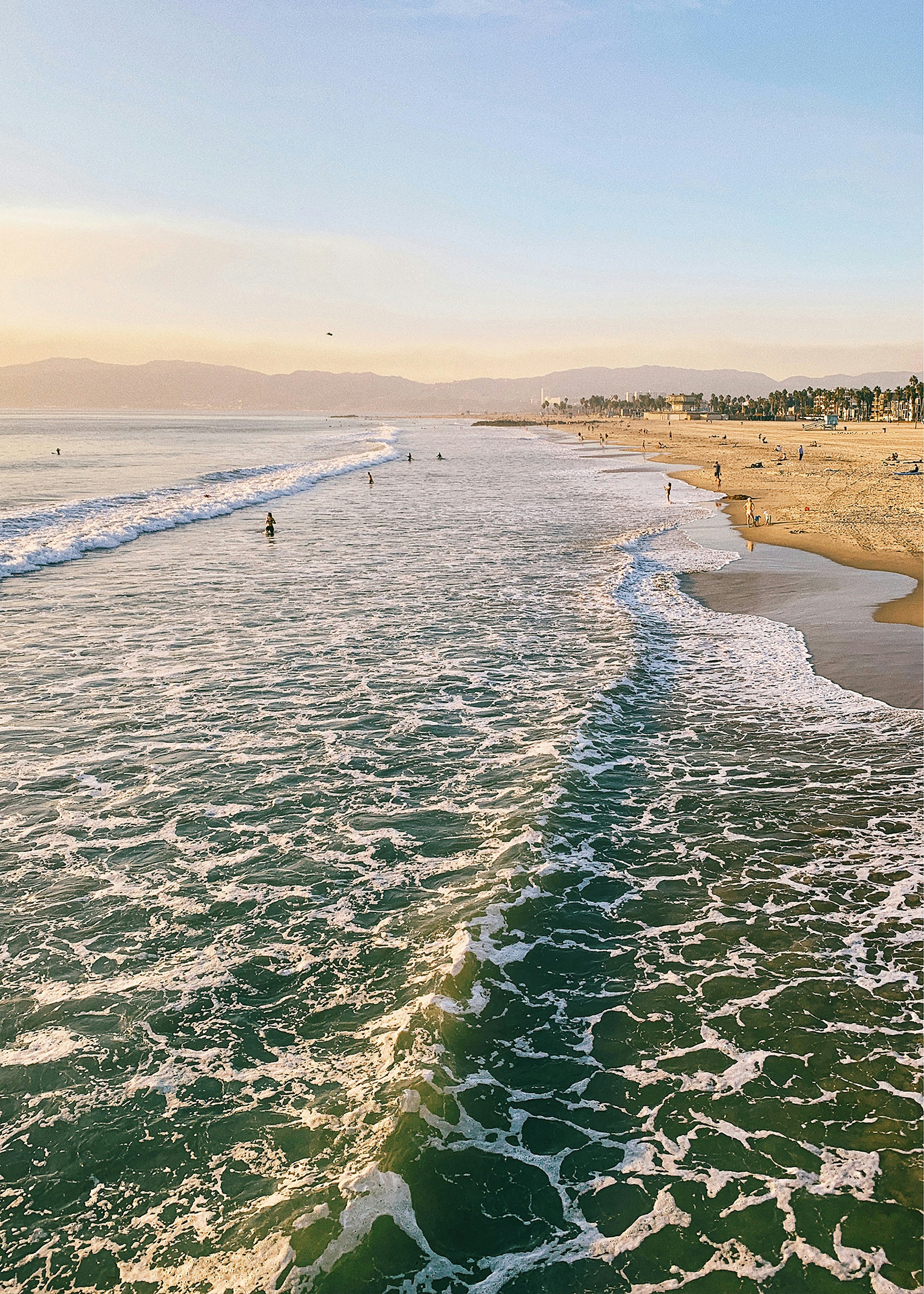 People on shore photo – Free Usa Image on Unsplash