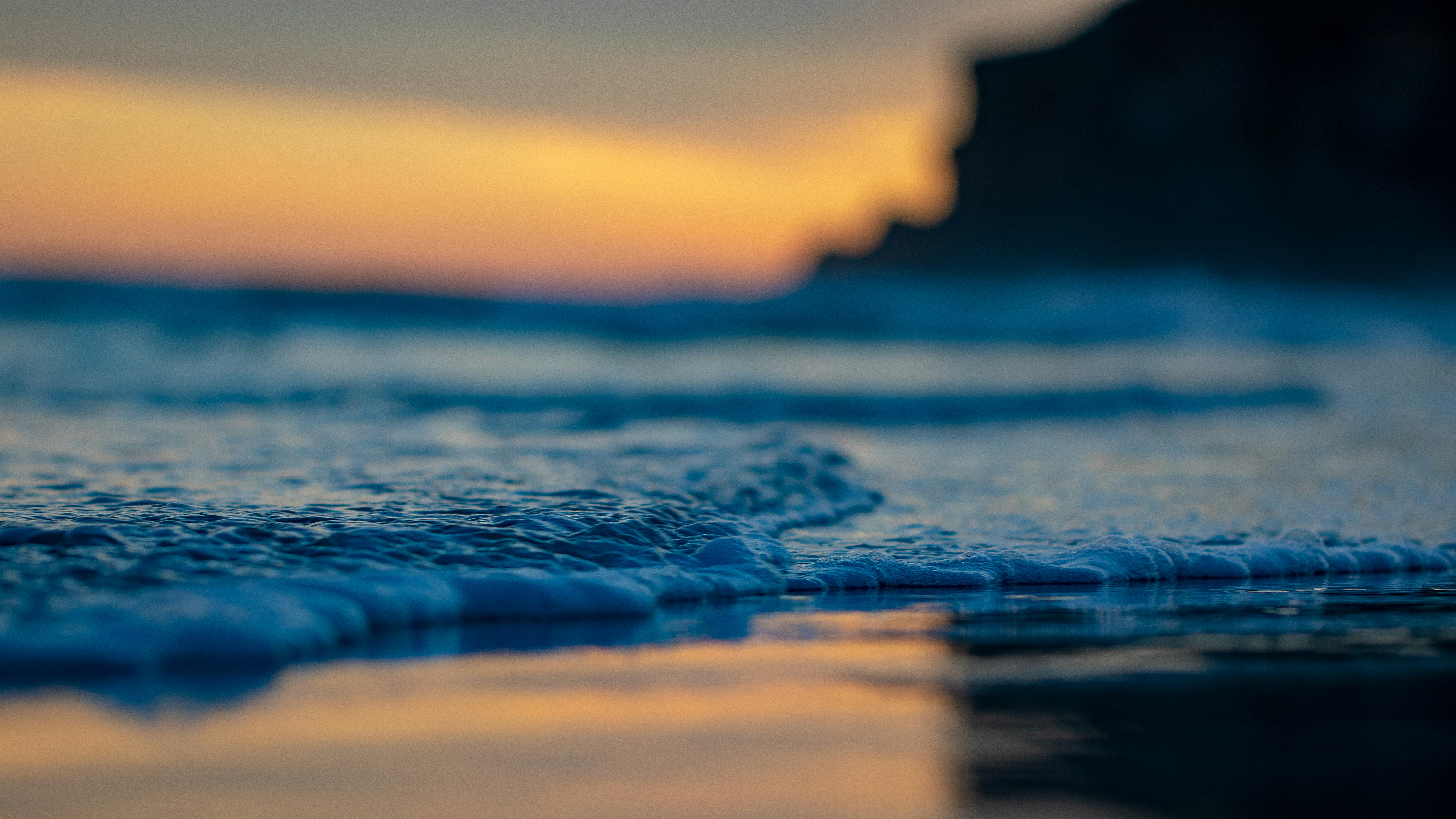 Shore and body of water photo – Free Nature Image on Unsplash