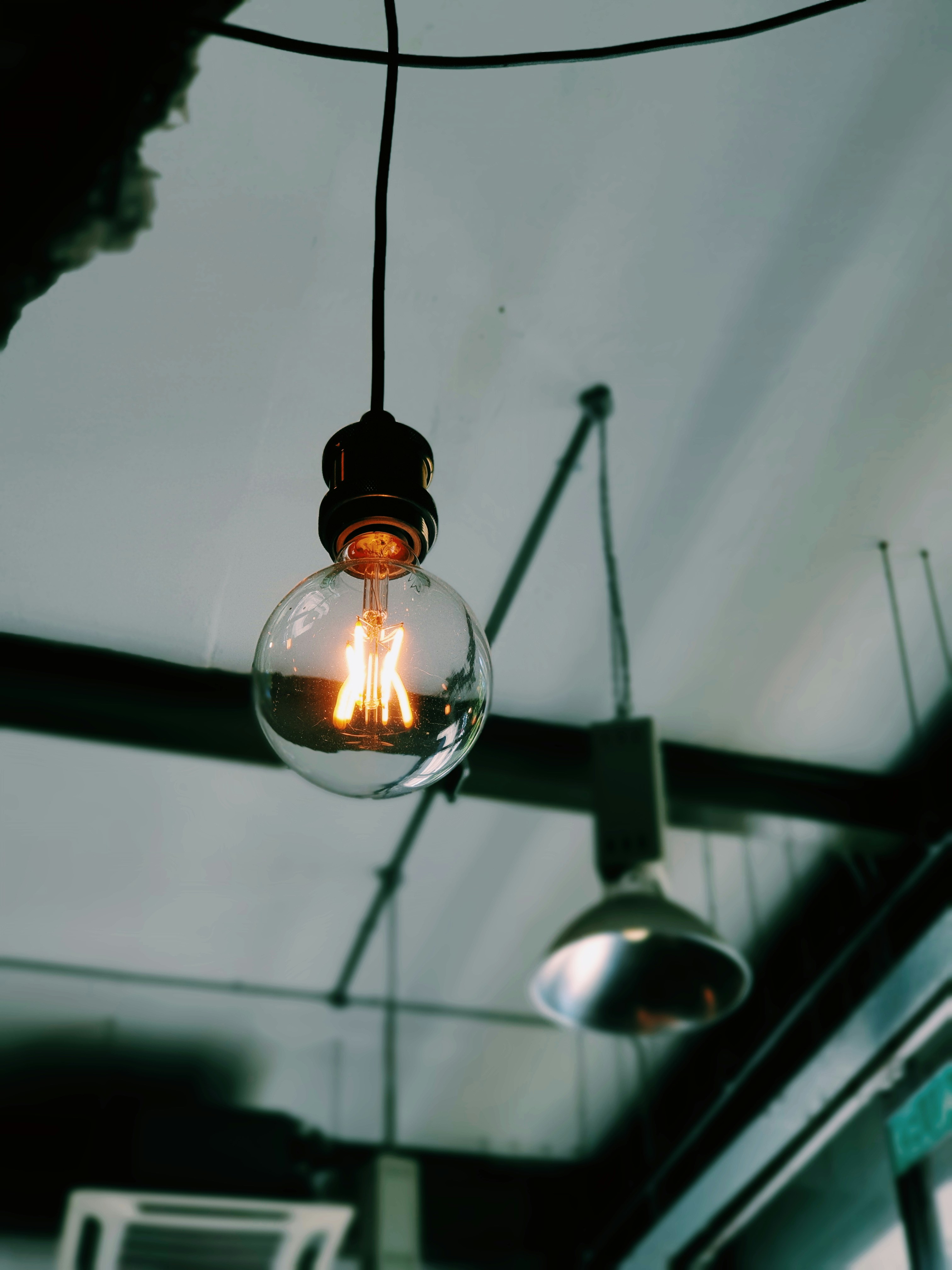 Turned-on light bulb photo – Free Light Image on Unsplash