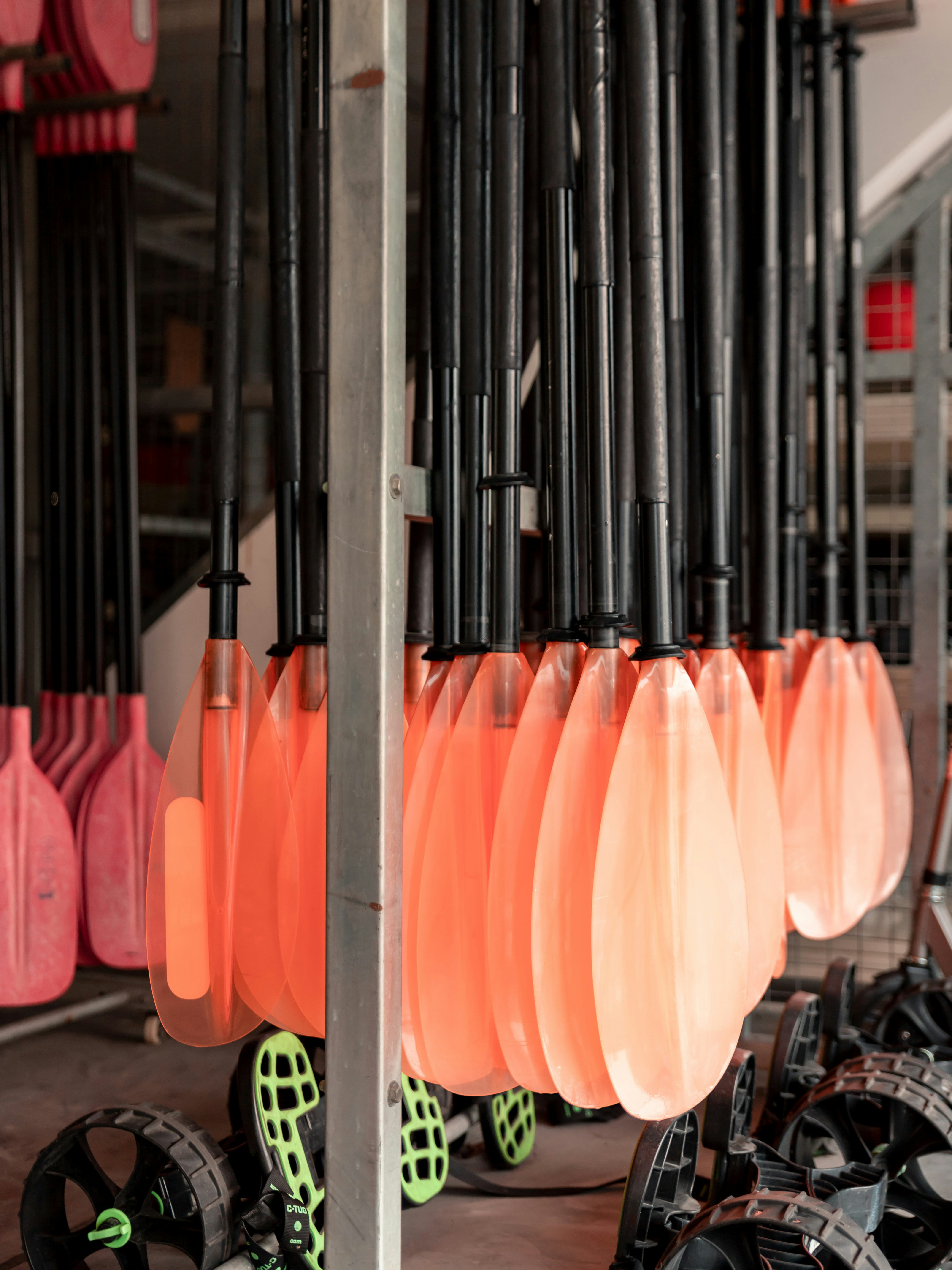 Orange and red oars photo – Free Oars Image on Unsplash