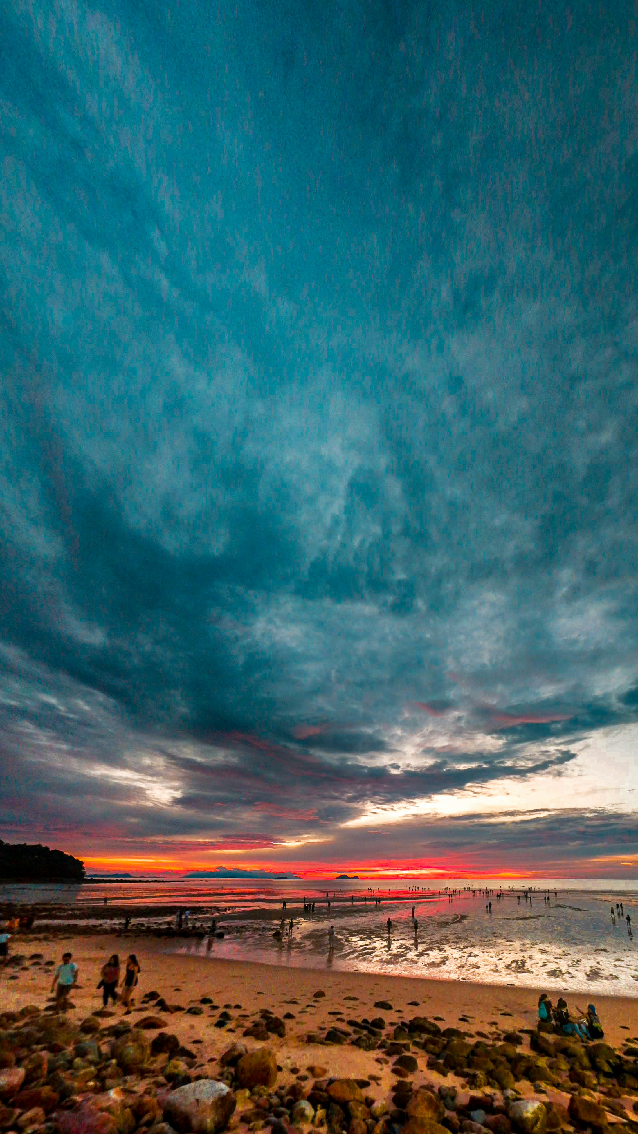Dock at sea photo – Free Wallpaper Image on Unsplash