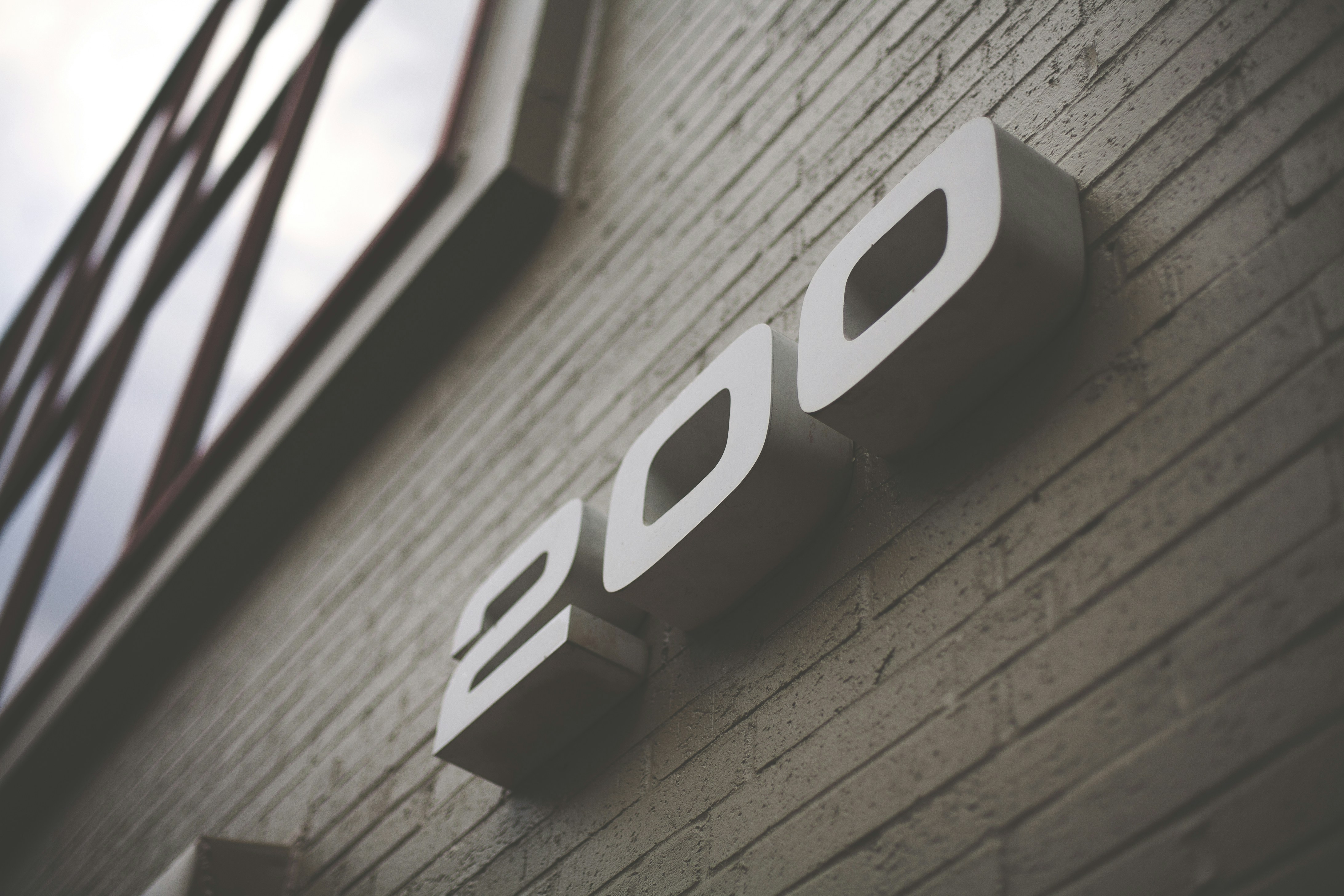 200 signage photo – Free Grey Image on Unsplash