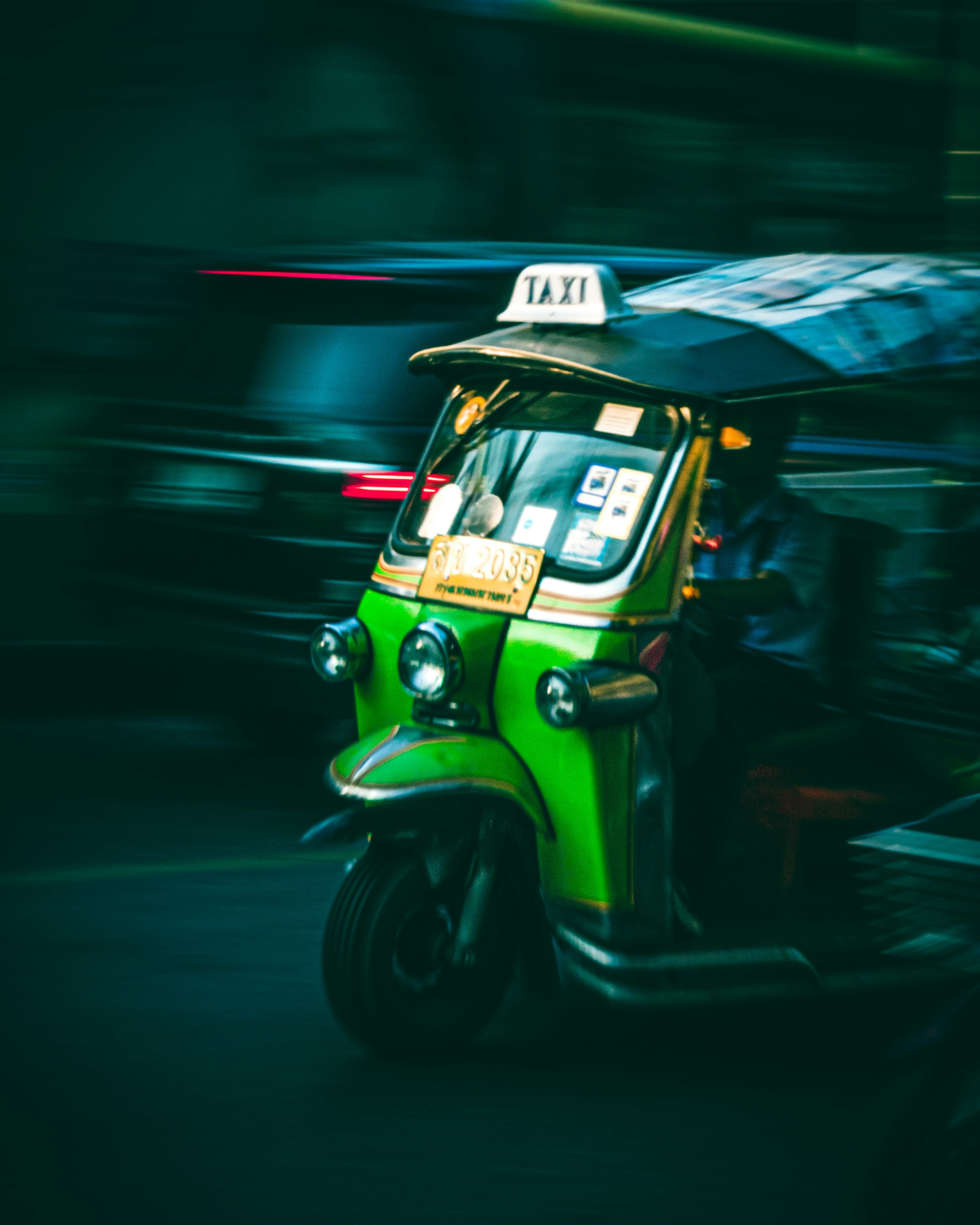 Green auto rickshaw photo – Free Thailand Image on Unsplash