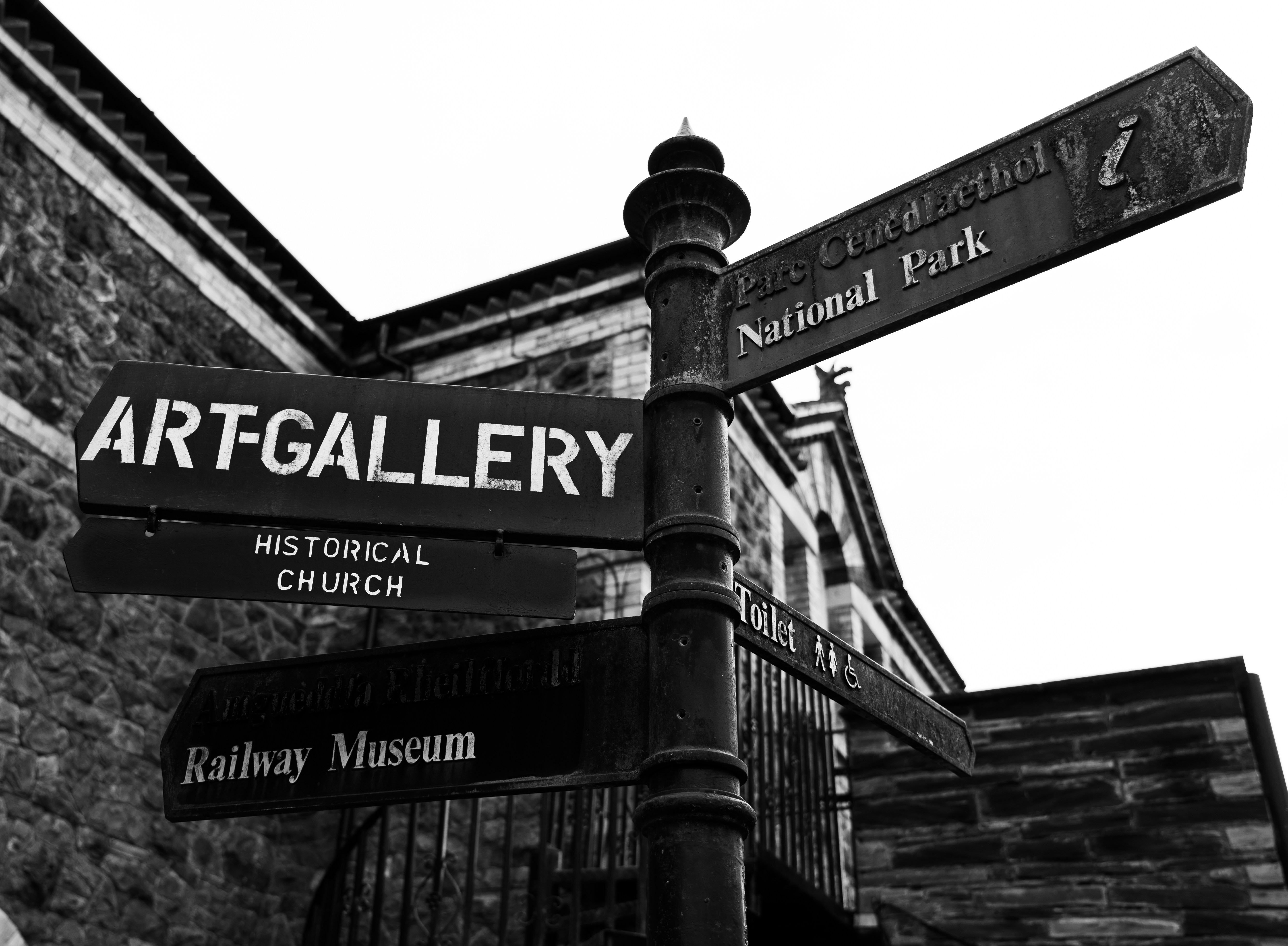 Art-Gallery signage photo – Free Black Image on Unsplash
