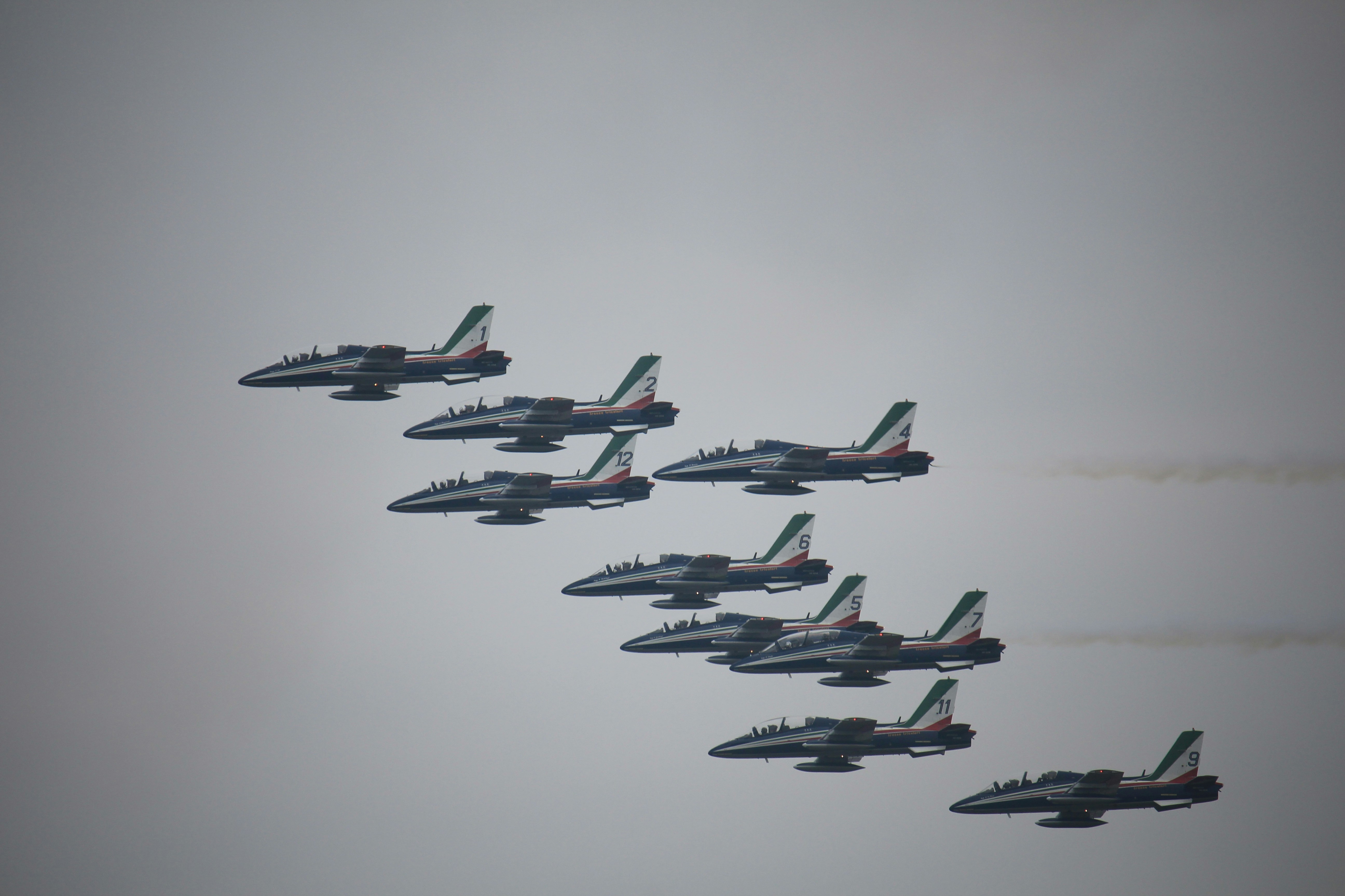 Nine gray jet planes photo – Free Grey Image on Unsplash