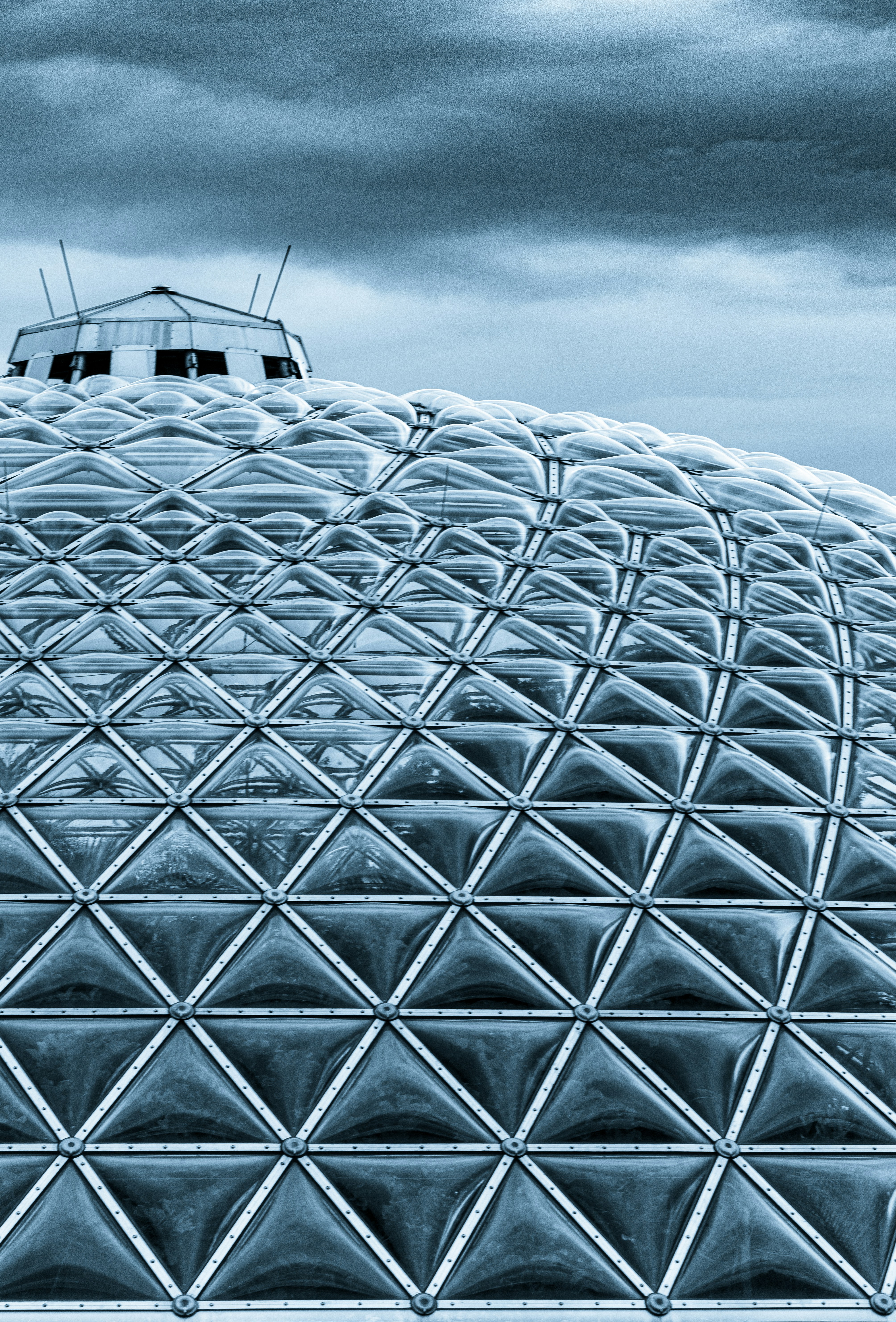 Glass dome building photo – Free Sphere Image on Unsplash
