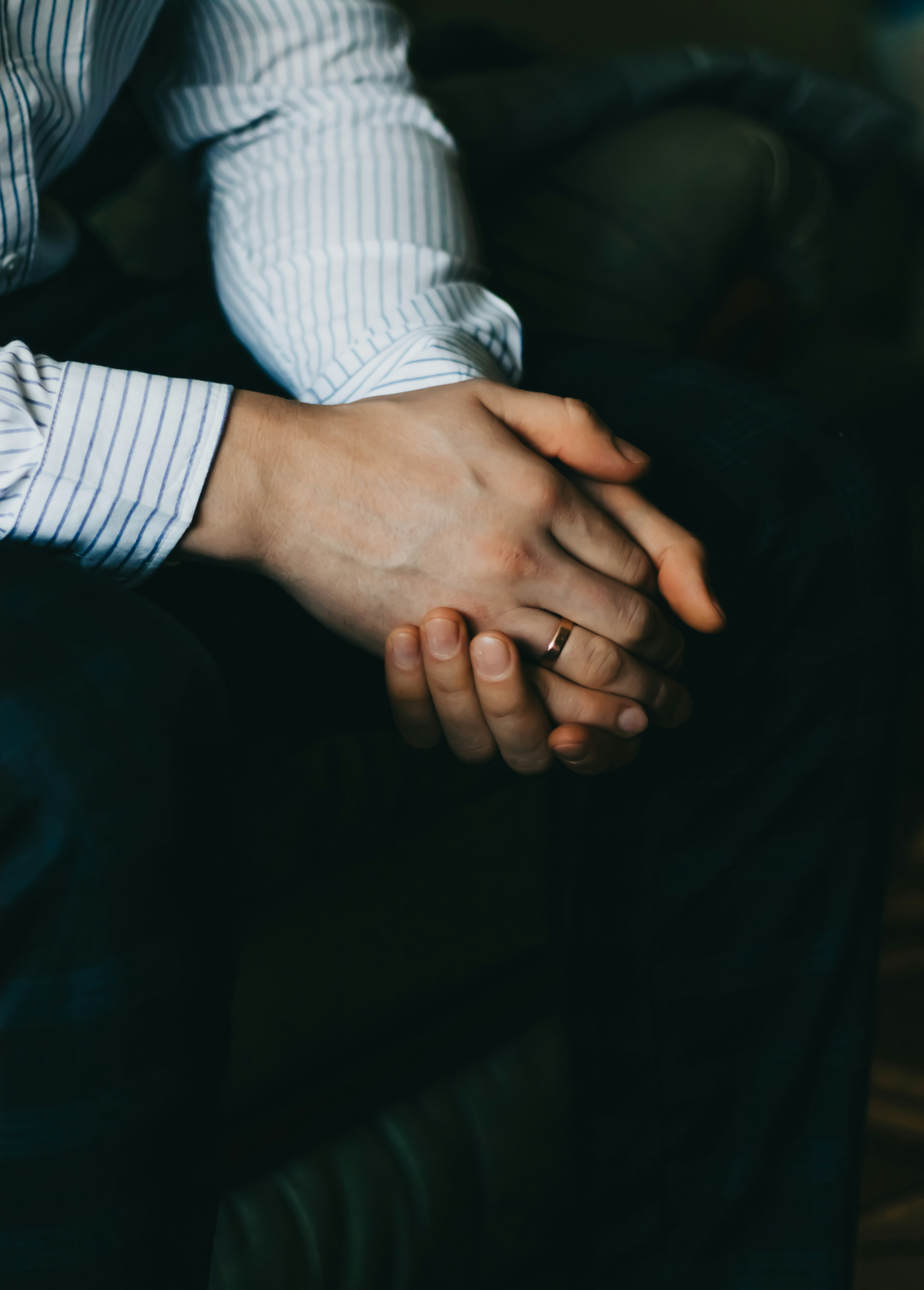 Hand Hold Pictures | Download Free Images on Unsplash