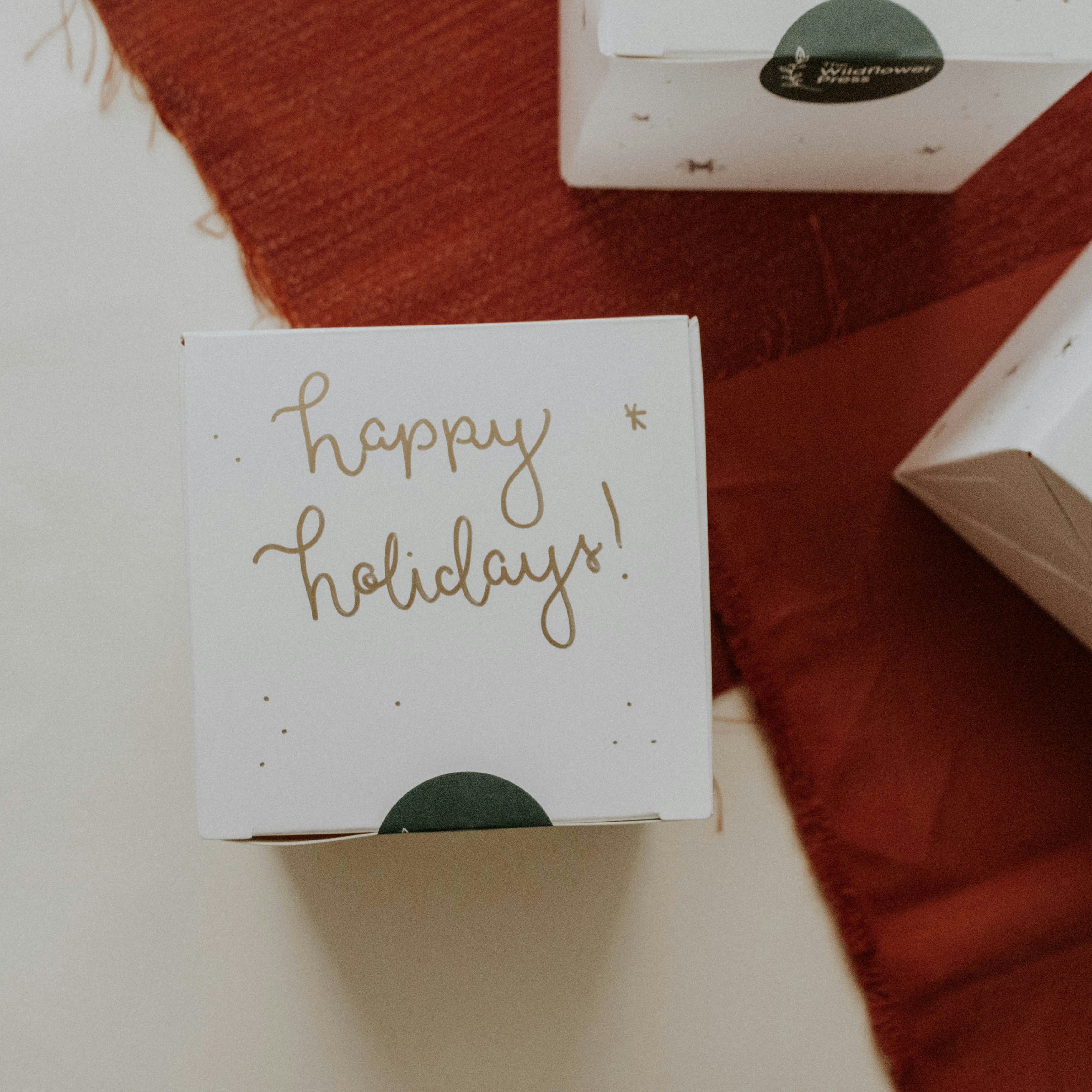 Happy Holiday greetings box photo – Free Text Image on Unsplash