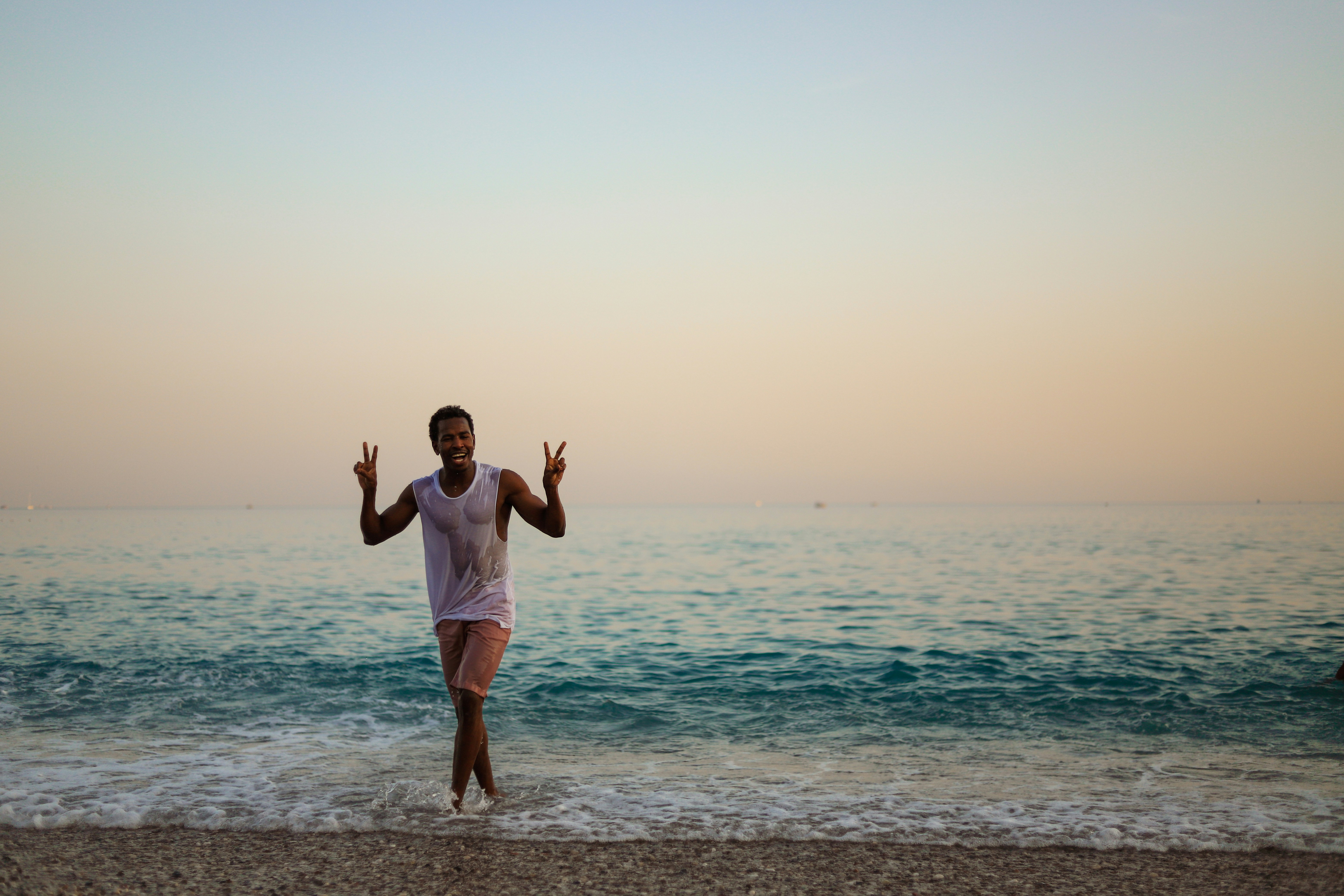 Homme prenant selfie photo – Photo Humain Gratuite sur Unsplash