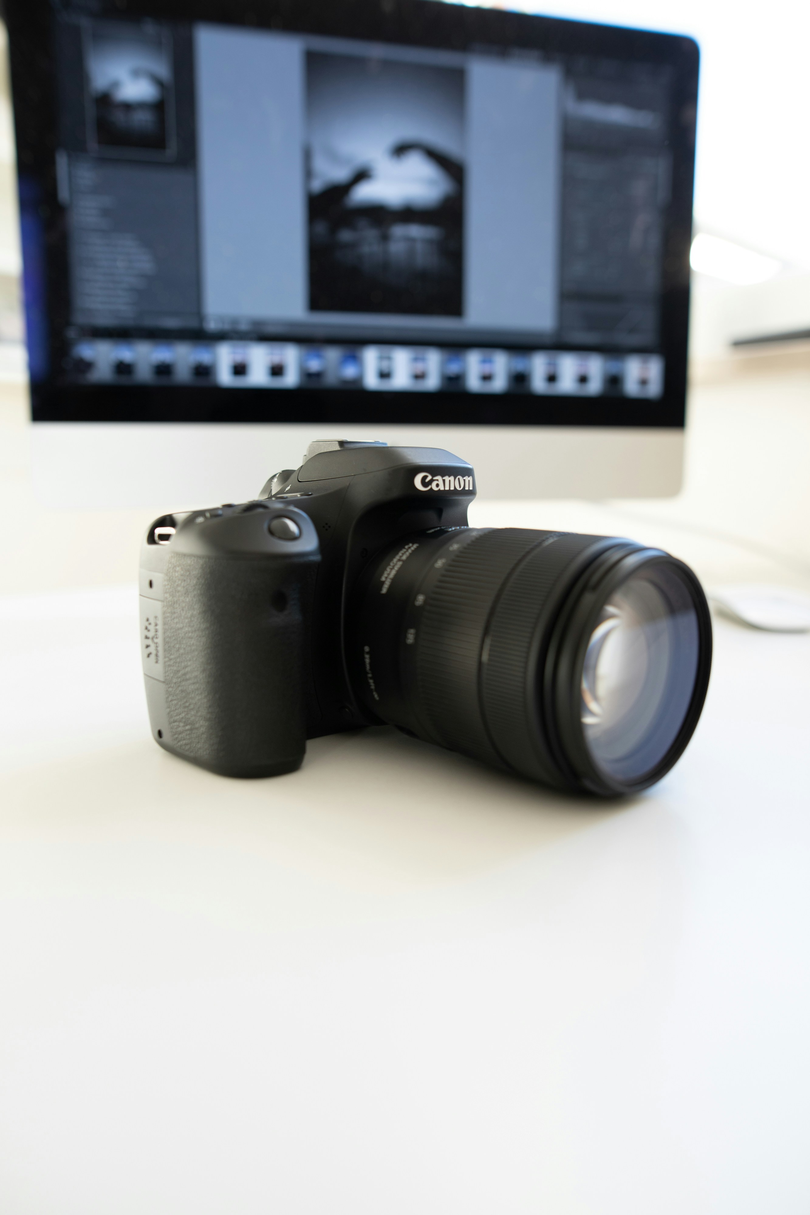 Black Canon camera photo – Free Grey Image on Unsplash