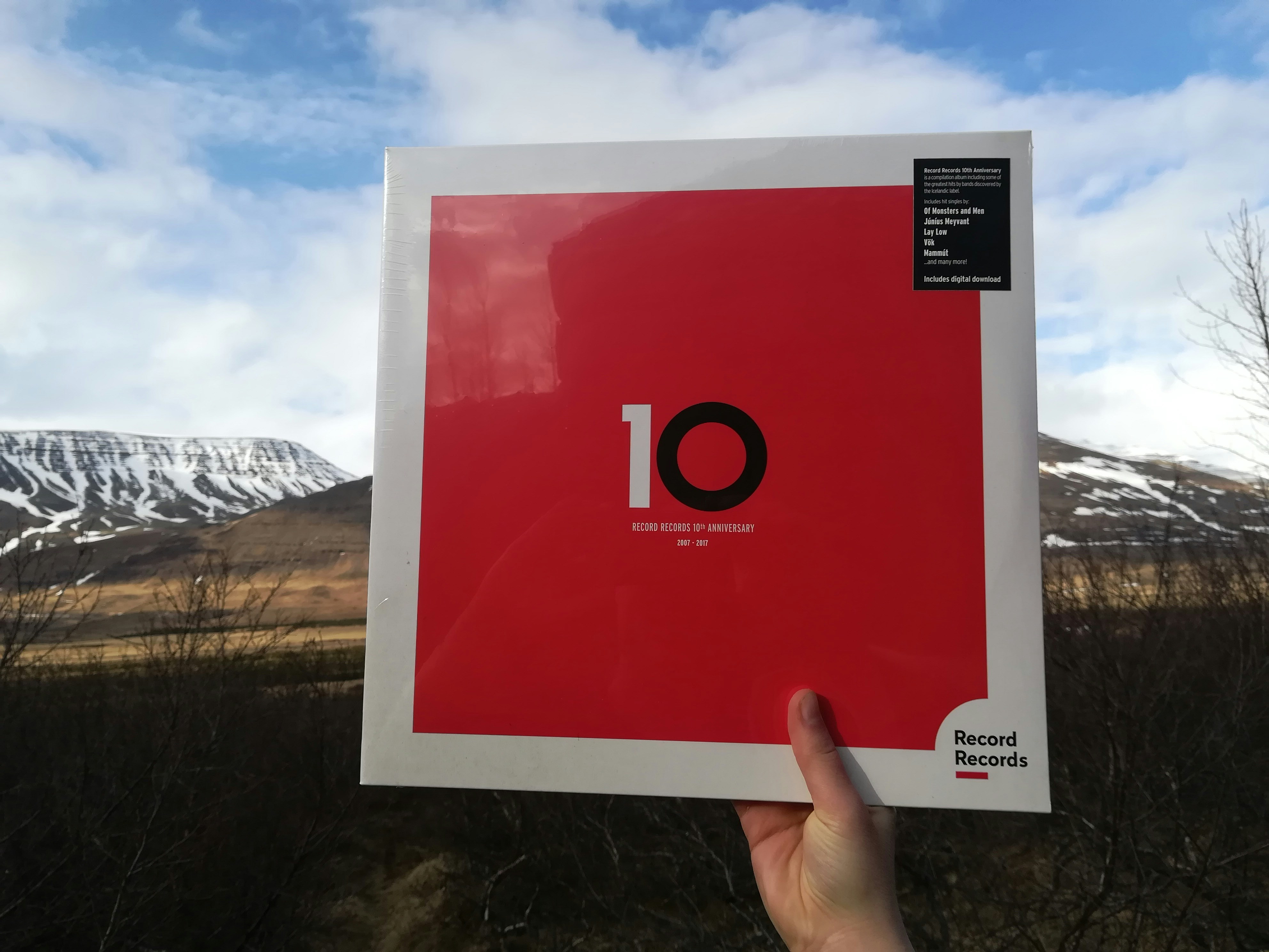 White and red labeled box photo – Free Nature Image on Unsplash