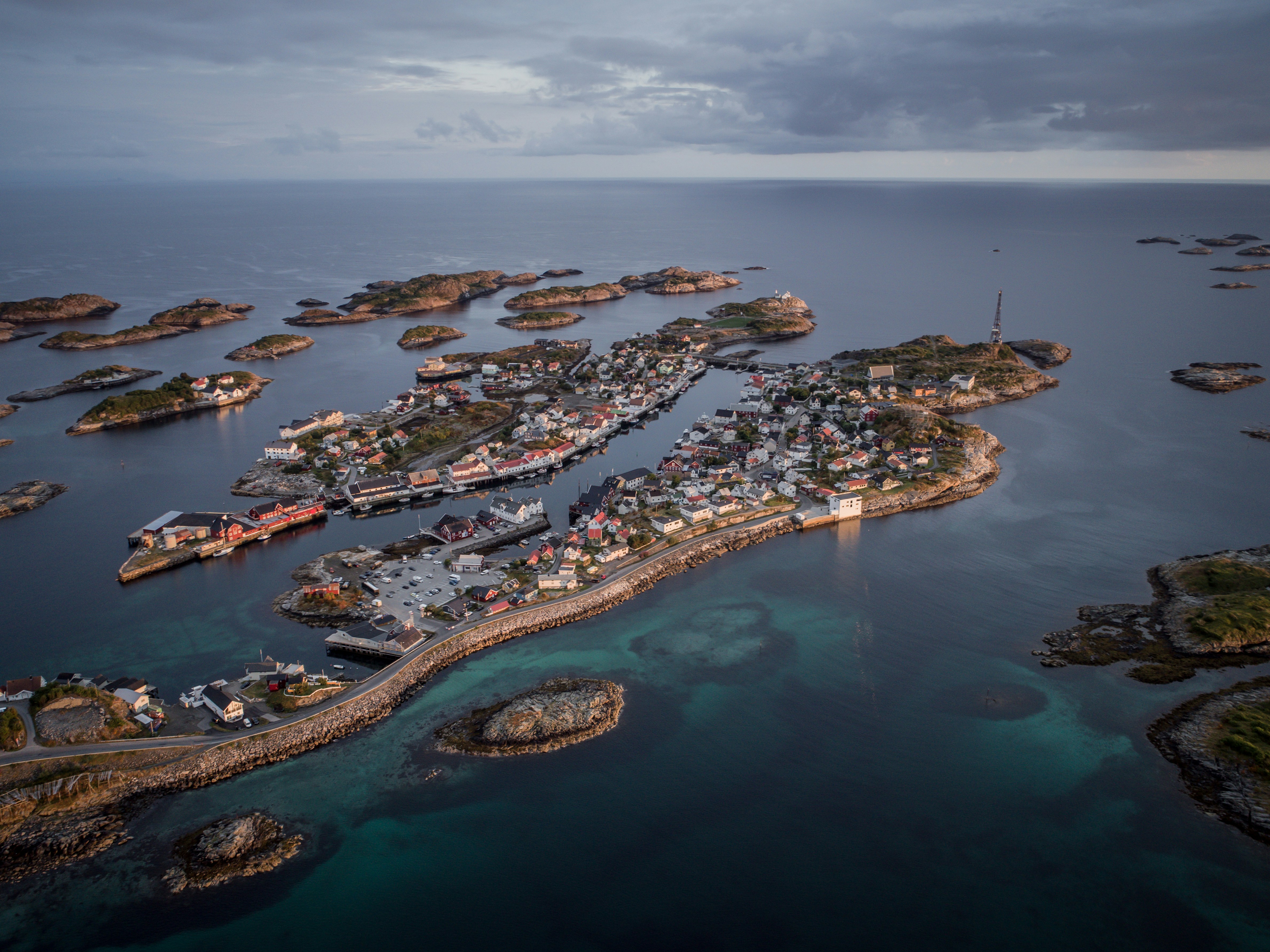 Houses on islet photo – Free Grey Image on Unsplash