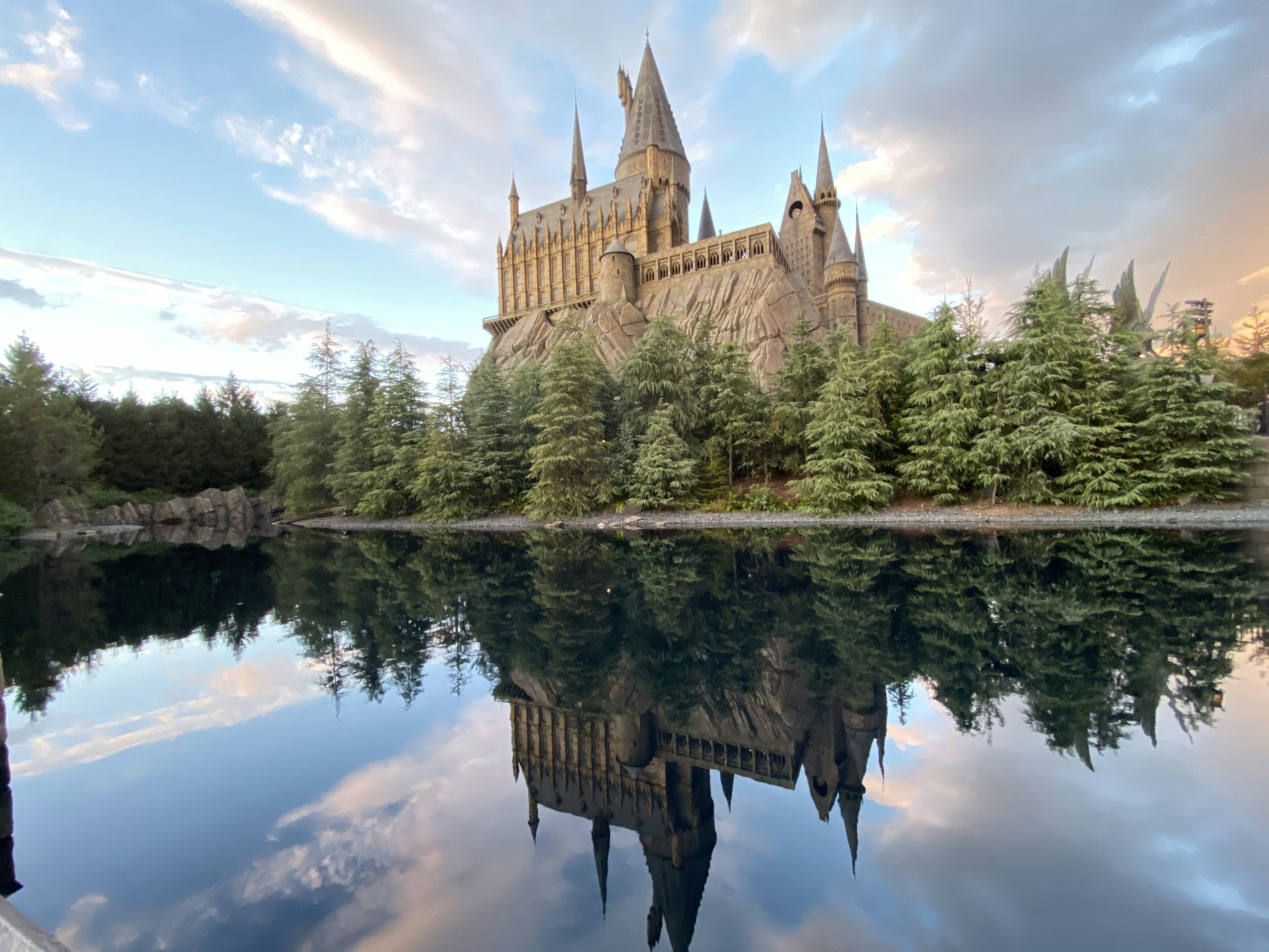 Beige castle scenery photo – Free Architecture Image on Unsplash