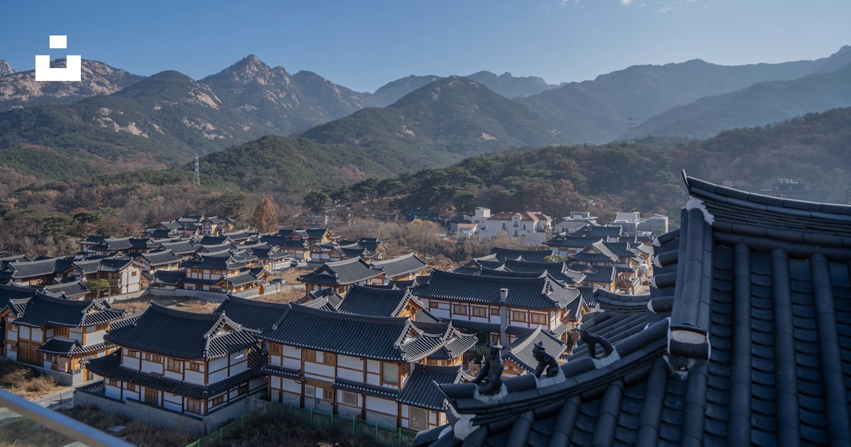 도시와 산 정상의 항공 사진 사진 Unsplash의 무료 서울특별시 대한민국 이미지