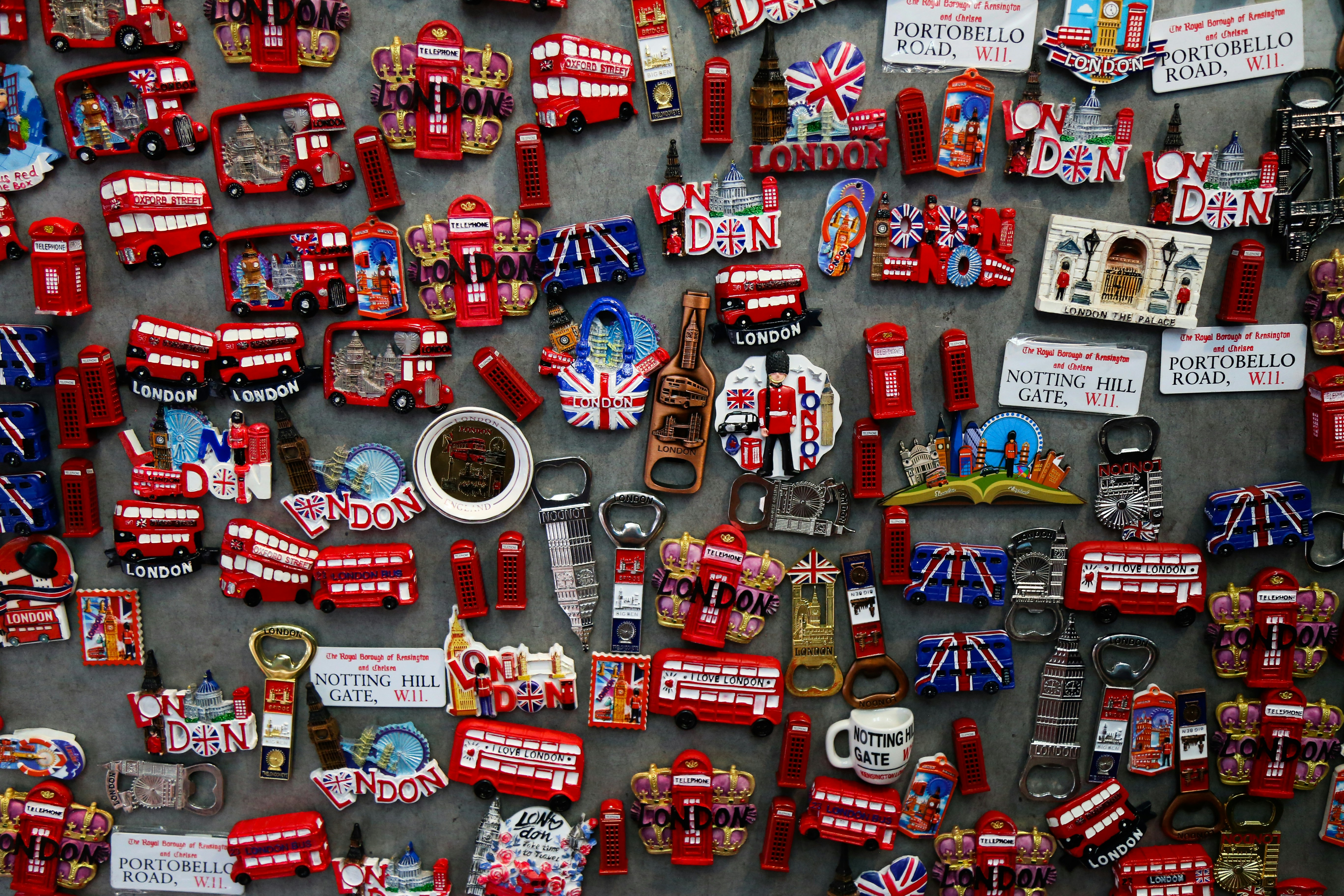 Red key chain collection photo – Free Car Image on Unsplash