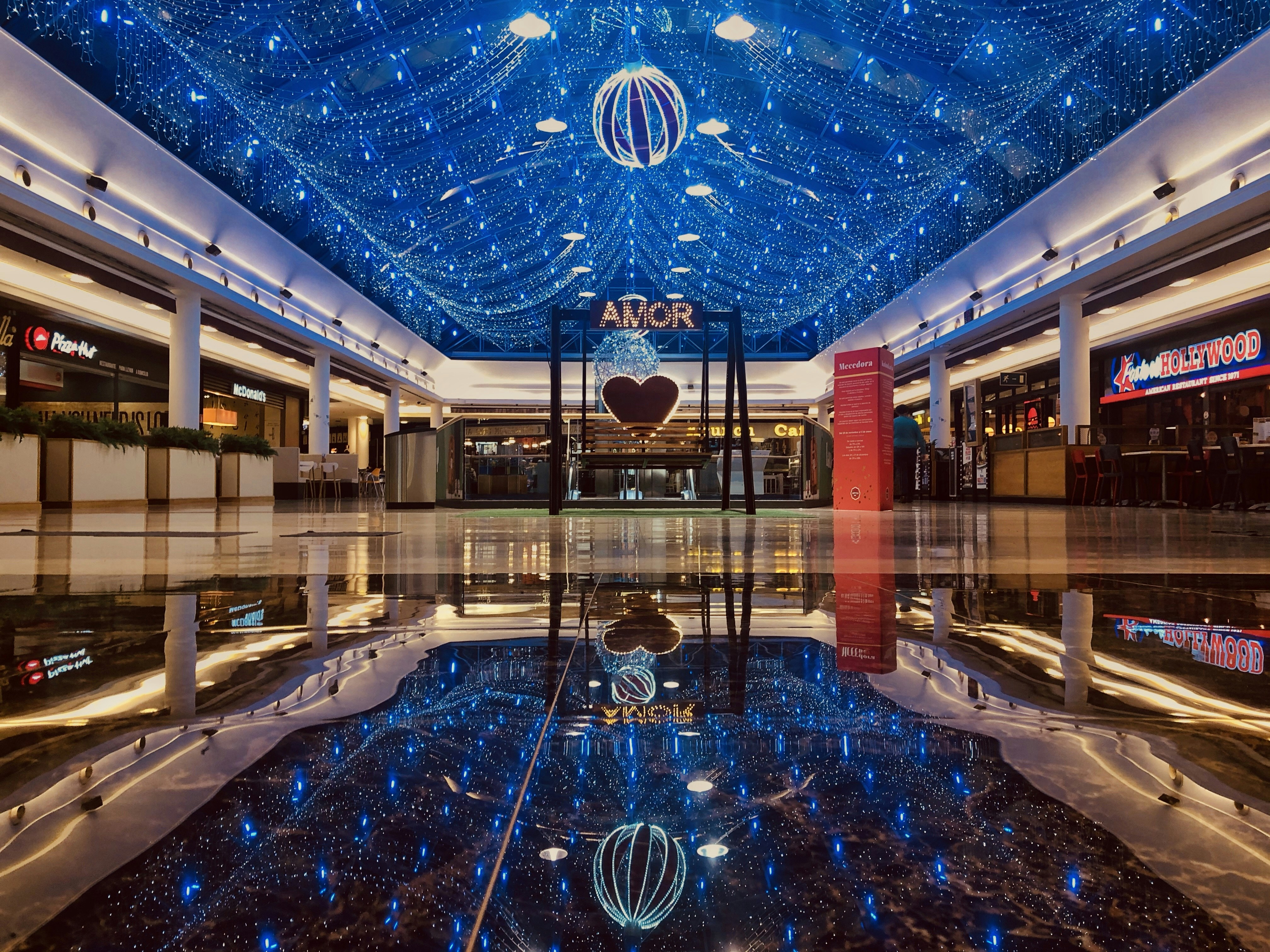 Amor building interior photo – Free Lighting Image on Unsplash