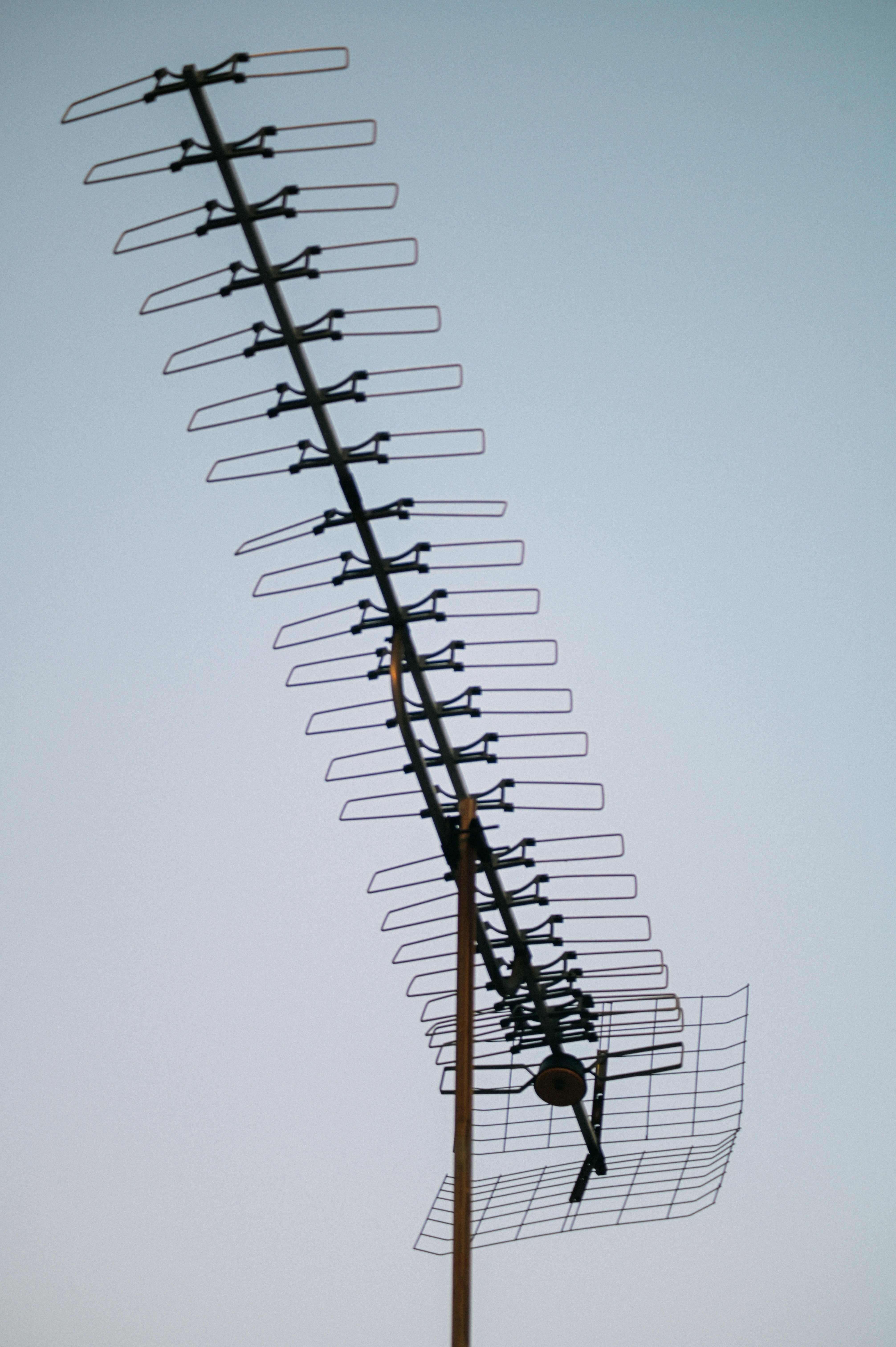 shallow focus photo of black antenna
