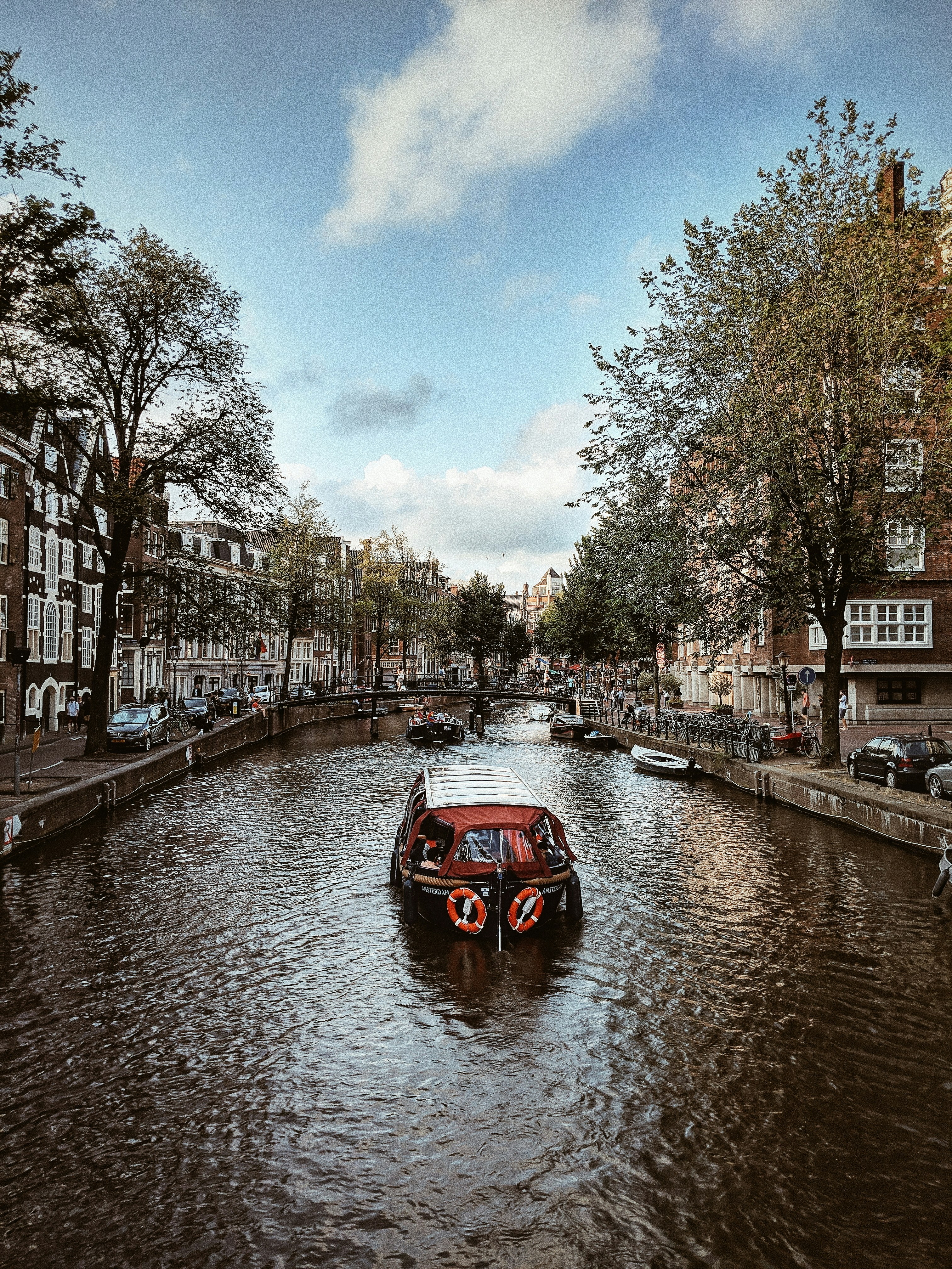 Serenity on the Canals: A Glimpse of Amsterdam's Charm
