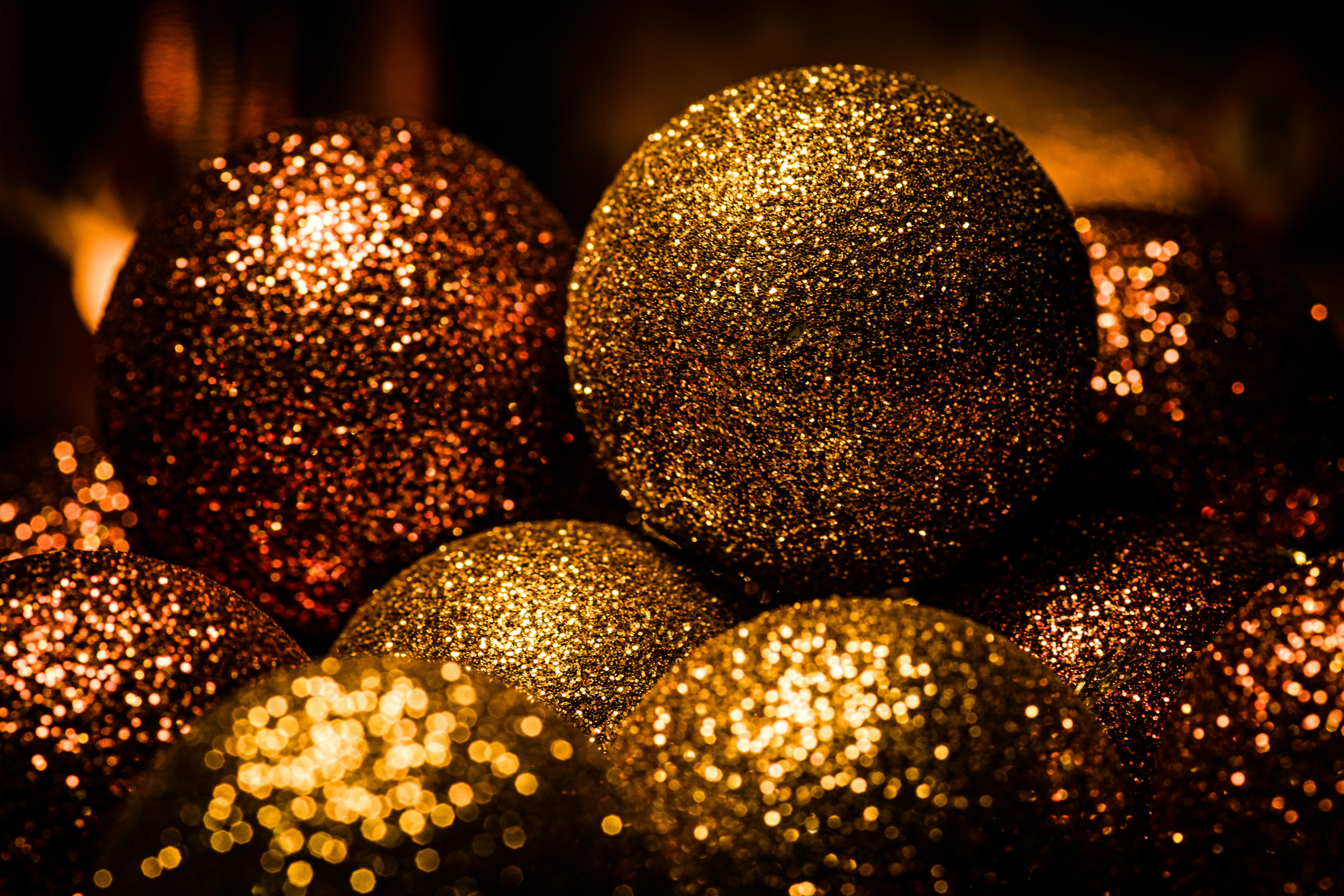 Glitter balls photo – Free Uk Image on Unsplash