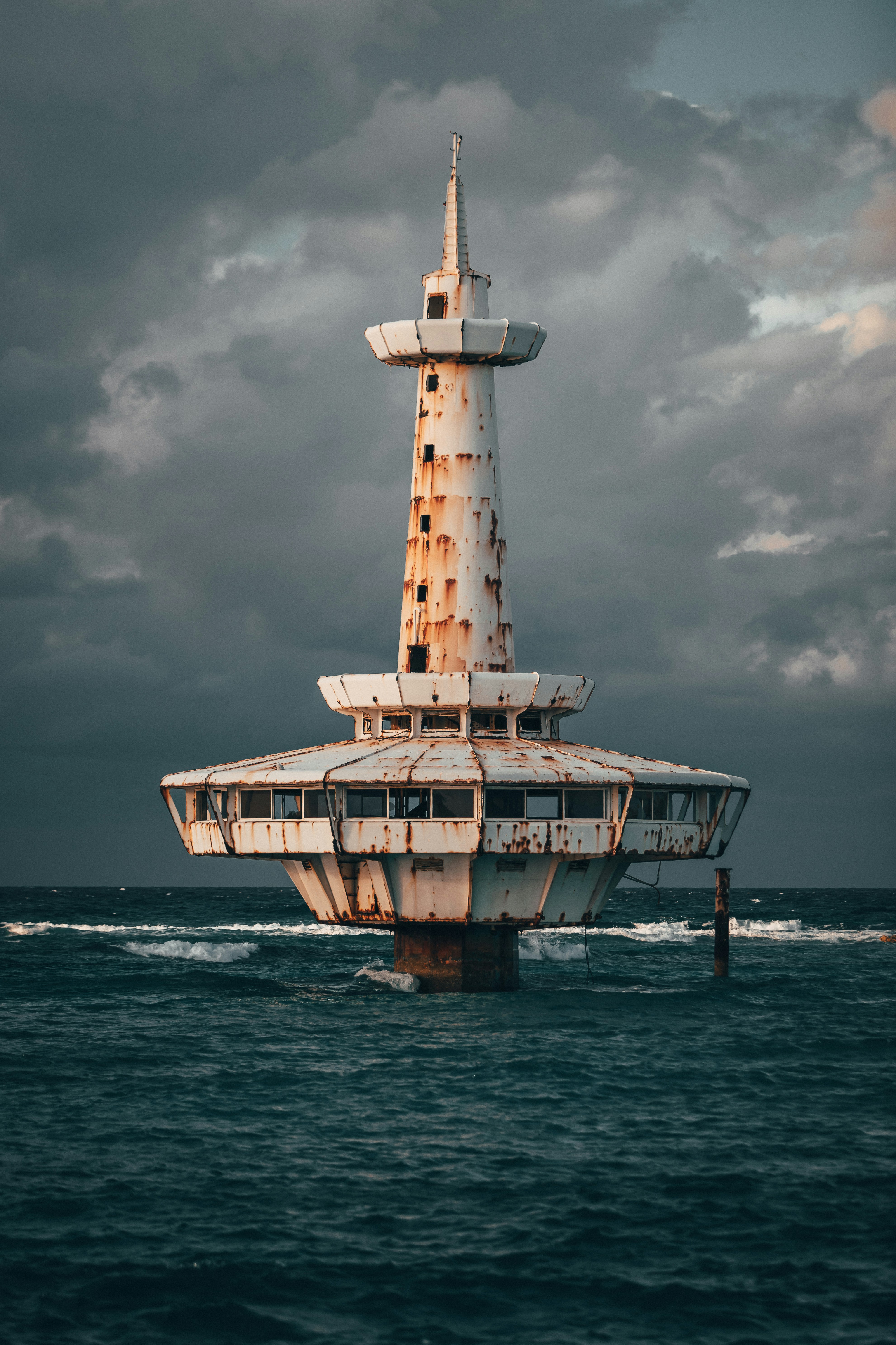White lighthouse on sea photo – Free Nassau Image on Unsplash