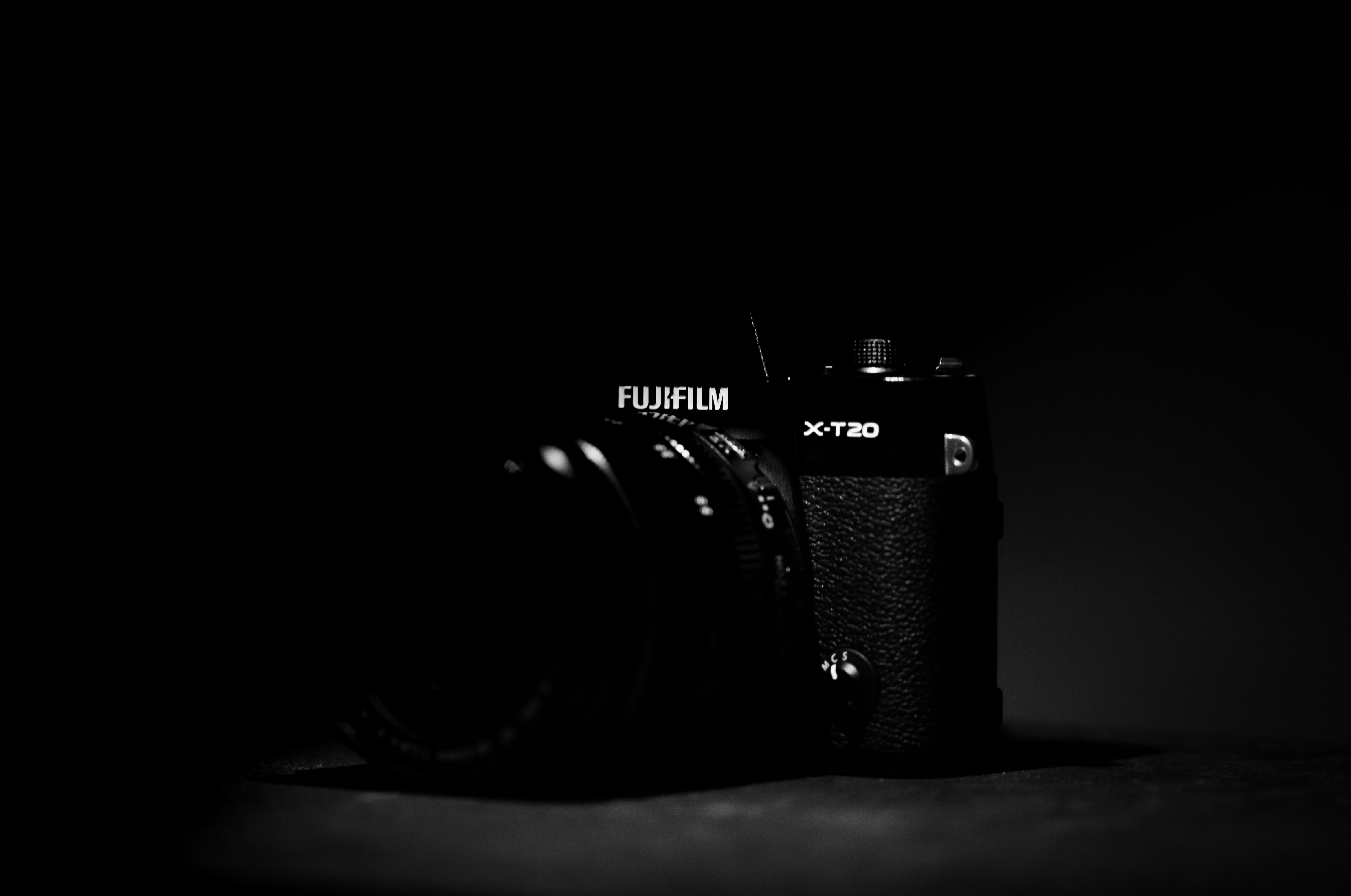 Shadows Embrace: Fujifilm X-T20 in FocusLiam Arning