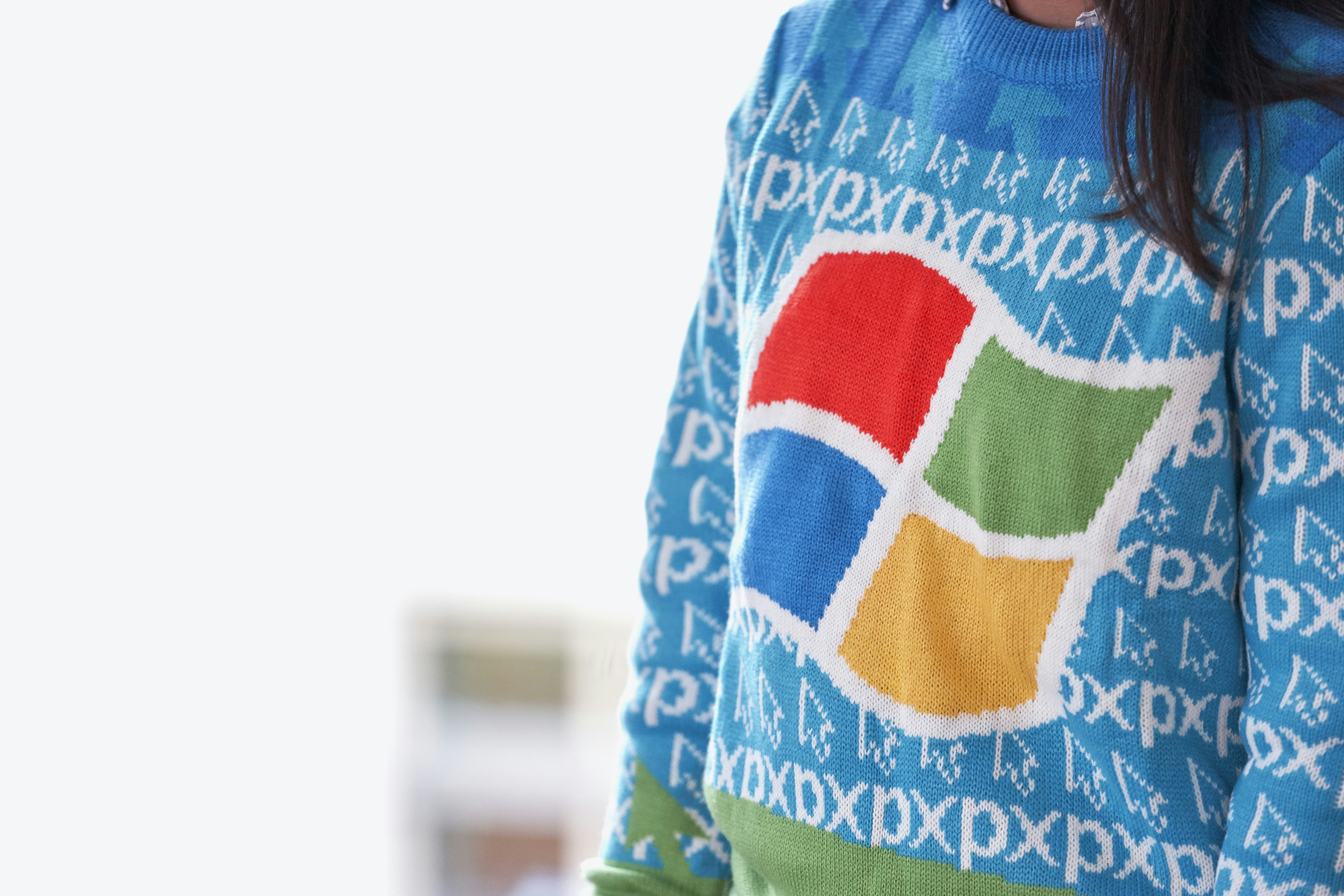 Woman wearing blue Windows XP sweater photo – Free Apparel Image on ...