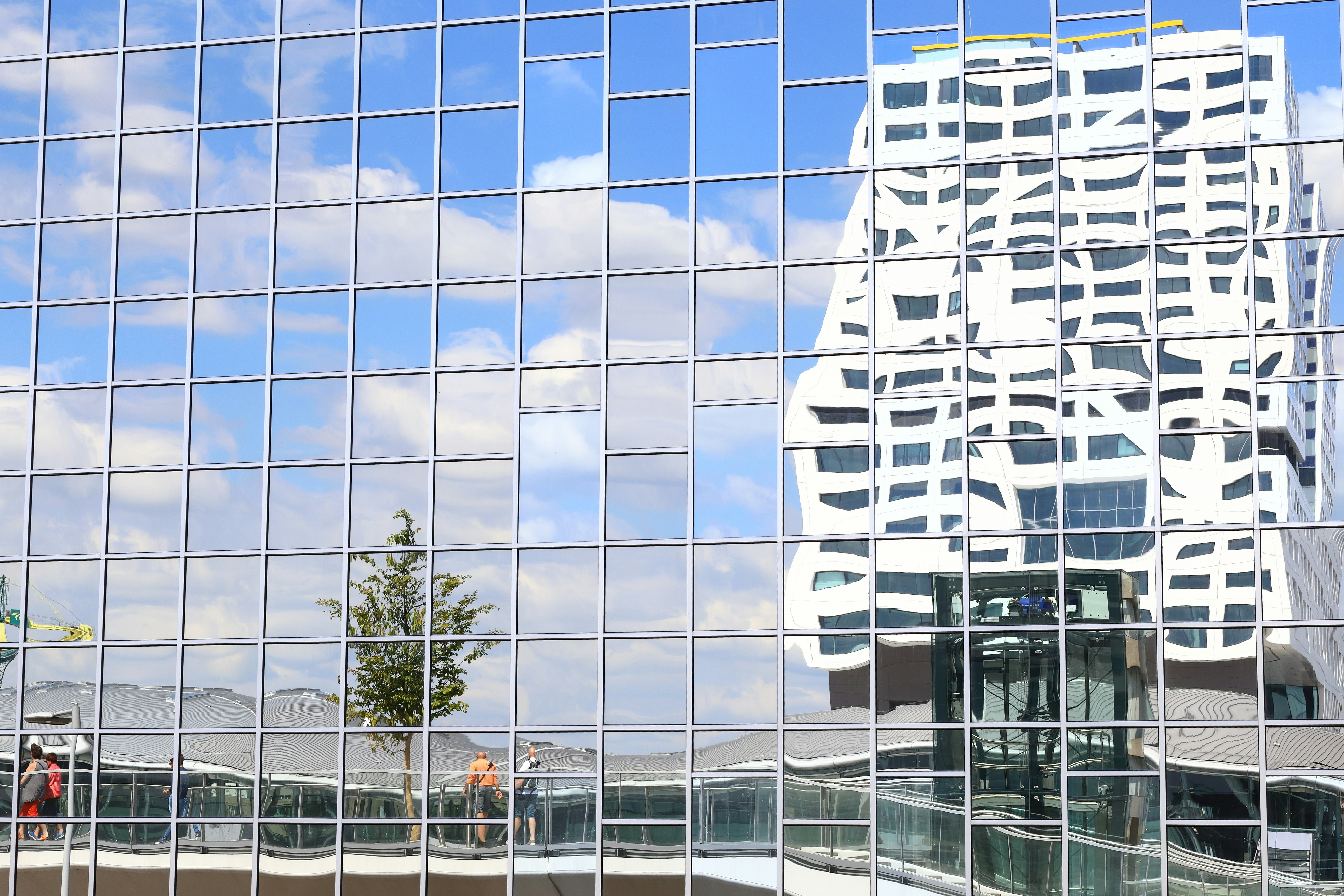 Reflections in a Checkered Sky: The Facade's Echo