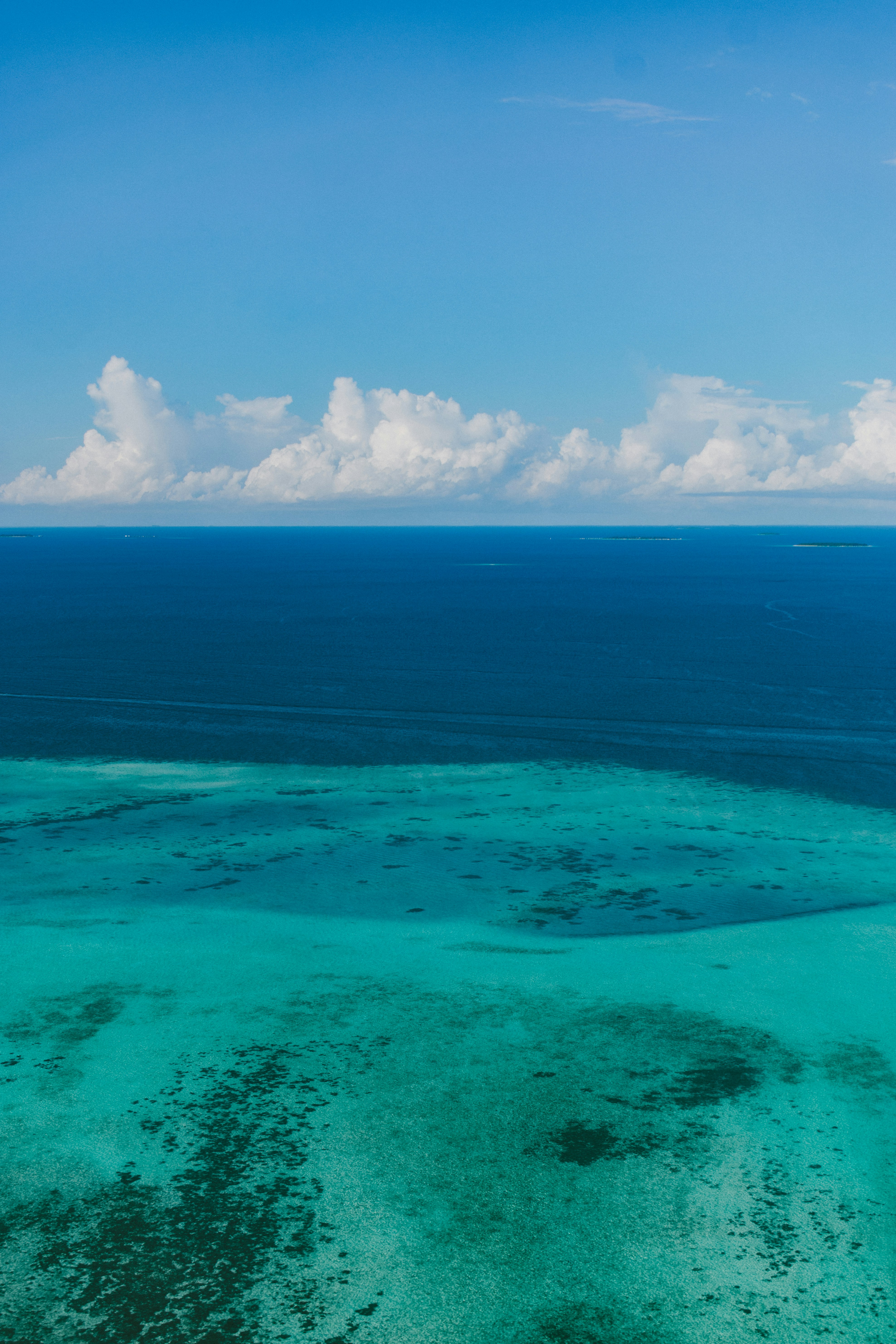 Ocean during day photo – Free Maldives Image on Unsplash